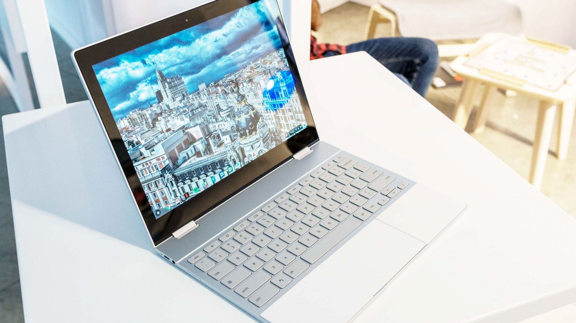 Pixel 2, Clips, Pixel Buds, Pixelbook : retour sur les dernières ...