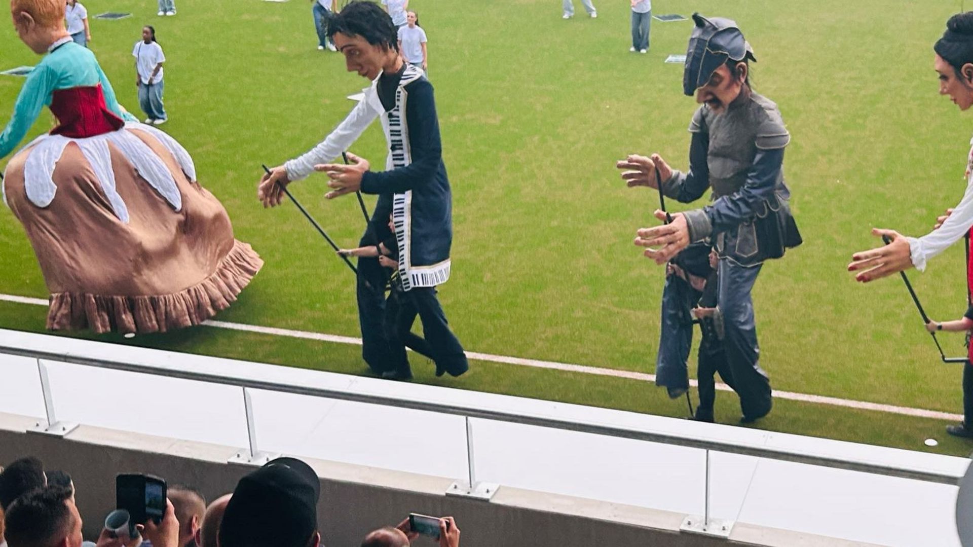 La RAAL inaugure son nouveau stade à La Louvière : « Les autres seront ...