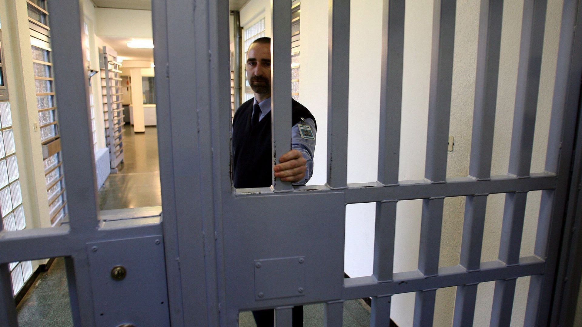 Prison de Haren : les associations d’aide aux détenus tirent la ...