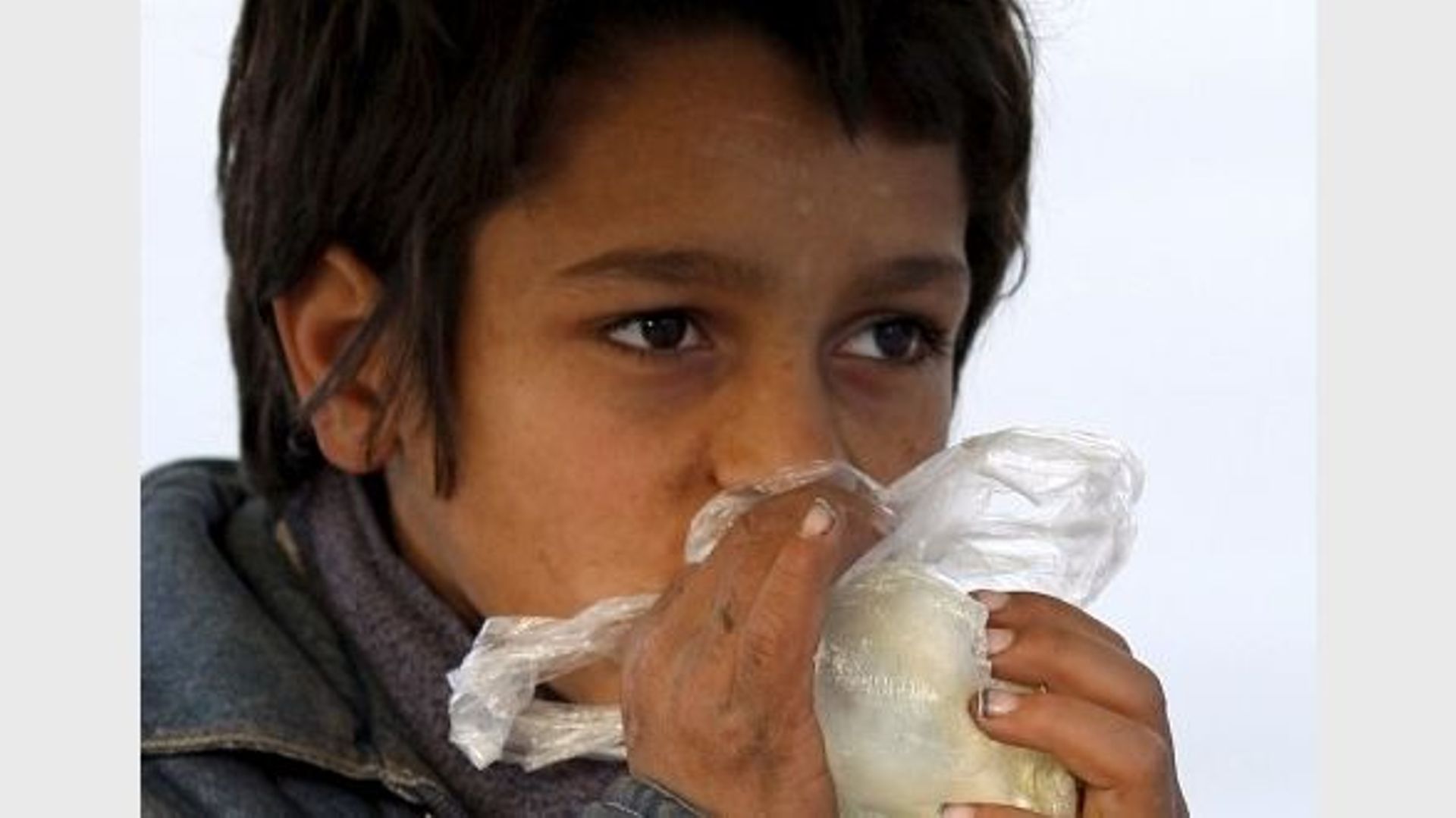 La drogue et ses dangers expliqués aux parents - RTBF Actus