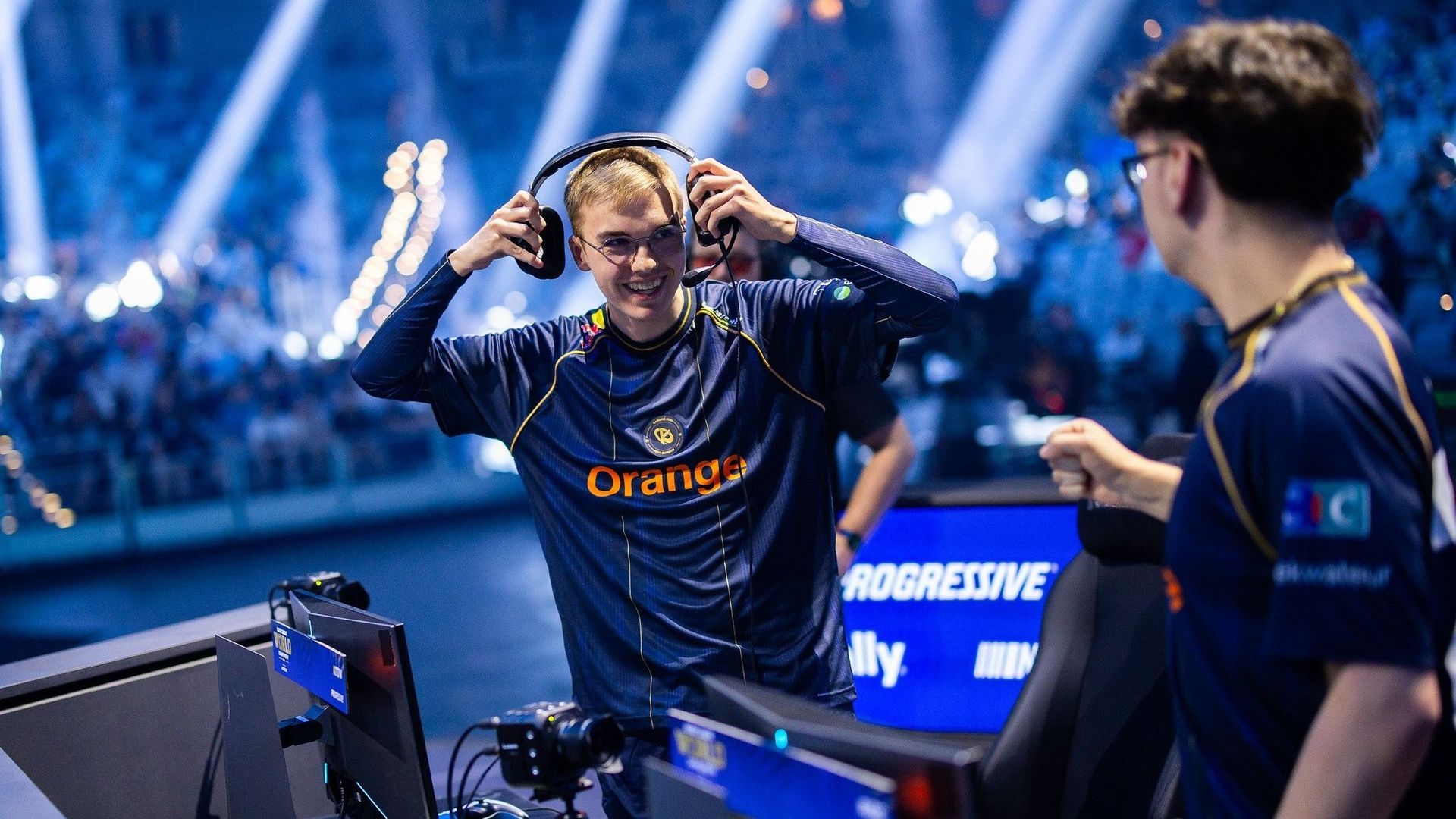 La Karmine Corp triomphe dans un tournoi majeur de Rocket League : un succès historique pour l’e ...