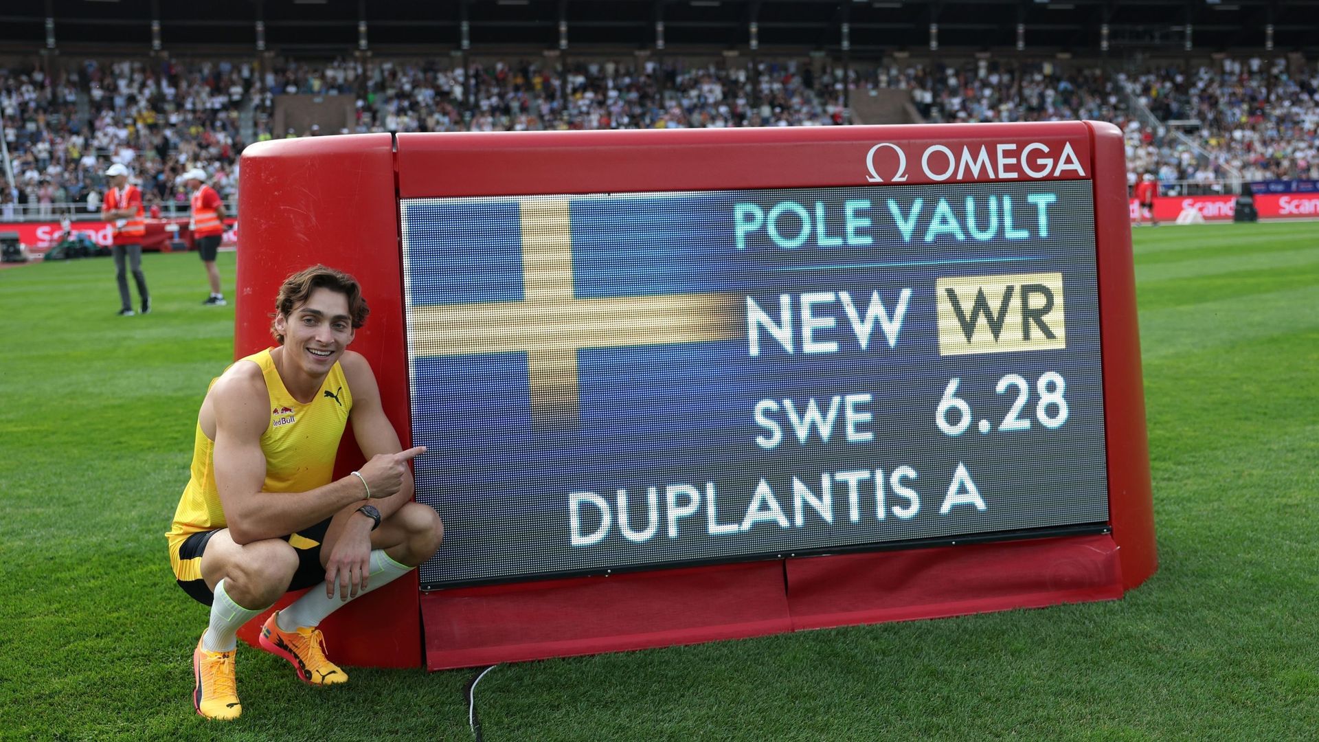 Armand Duplantis bat à nouveau son record du monde à la perche (6,28 m ...