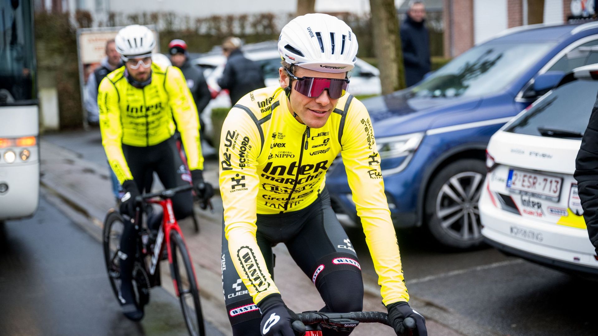 Circuit Het Nieuwsblad : Arne Marit prend la place de Biniam Girmay ...