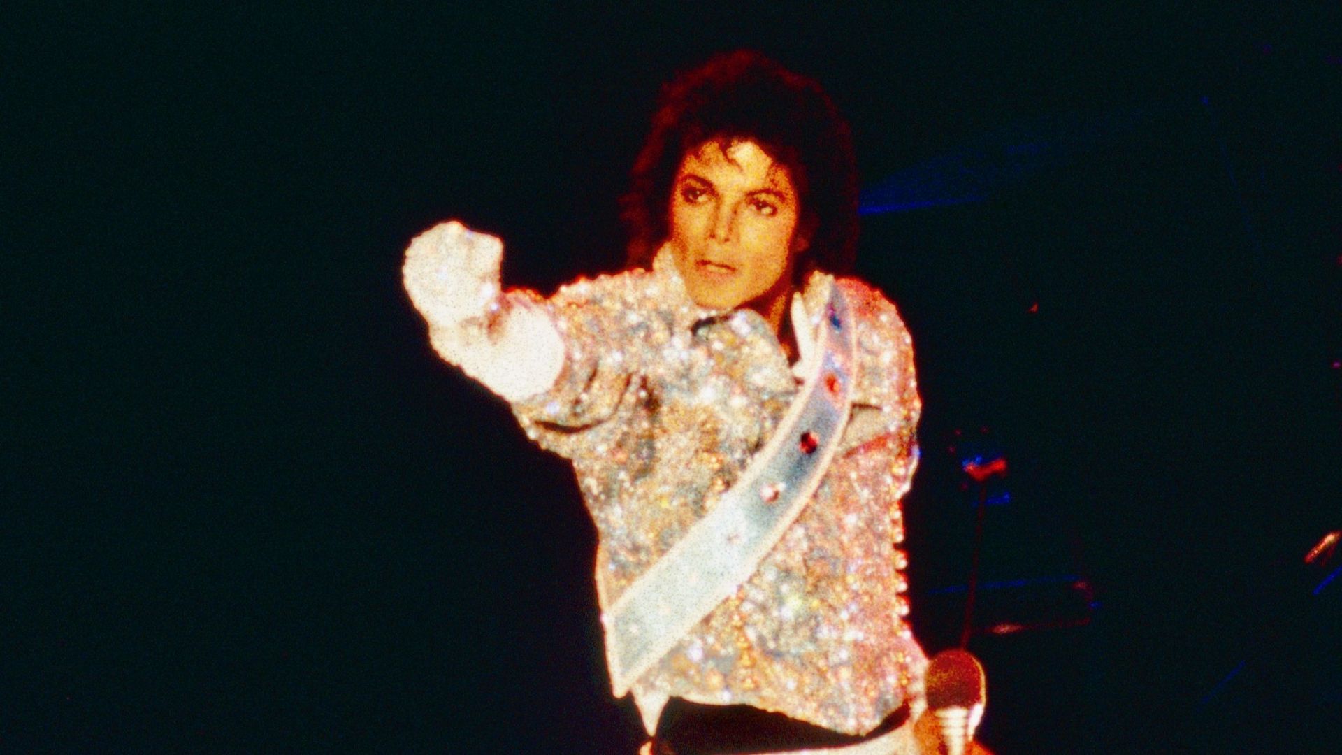 Un nouveau documentaire sur Michael Jackson annoncé : 'Surviving Michael Jackson' - RTBF Actus