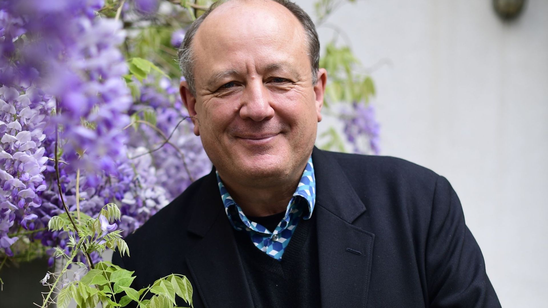 Plongez dans 2021 avec les mots doux du poète belge Carl Norac