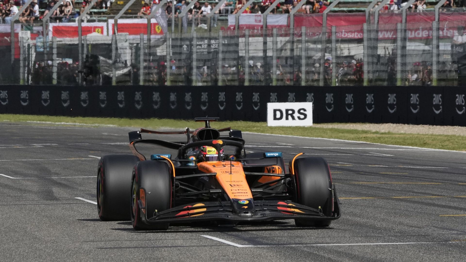F1 Emilie-Romagne : Verstappen dompte les McLaren et signe une deuxième victoire en 2025 - RTBF ...