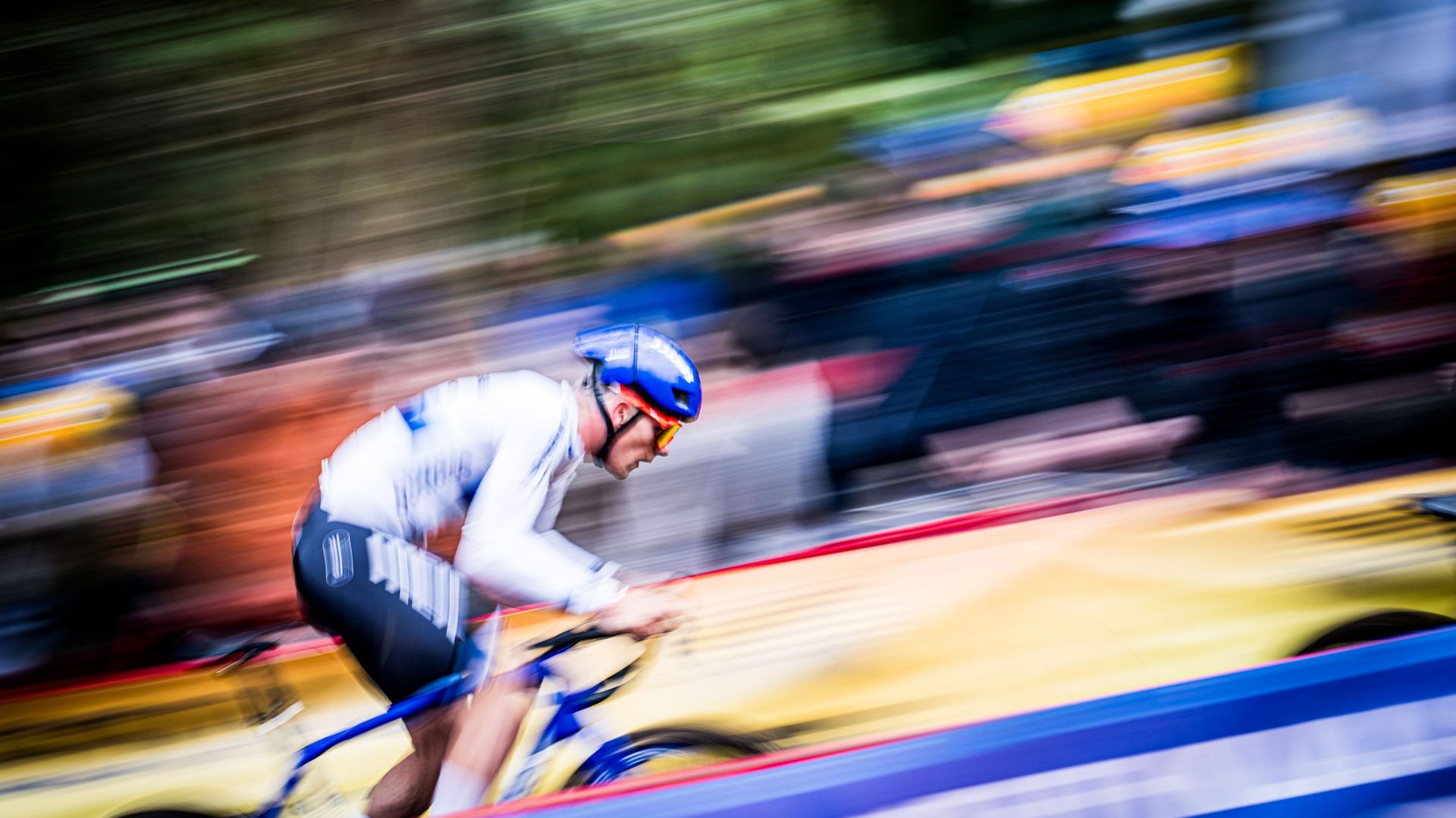 15 courses en un an et demi, une seule terminée hors du podium : Tadej Pogacar, partout, tout le ...