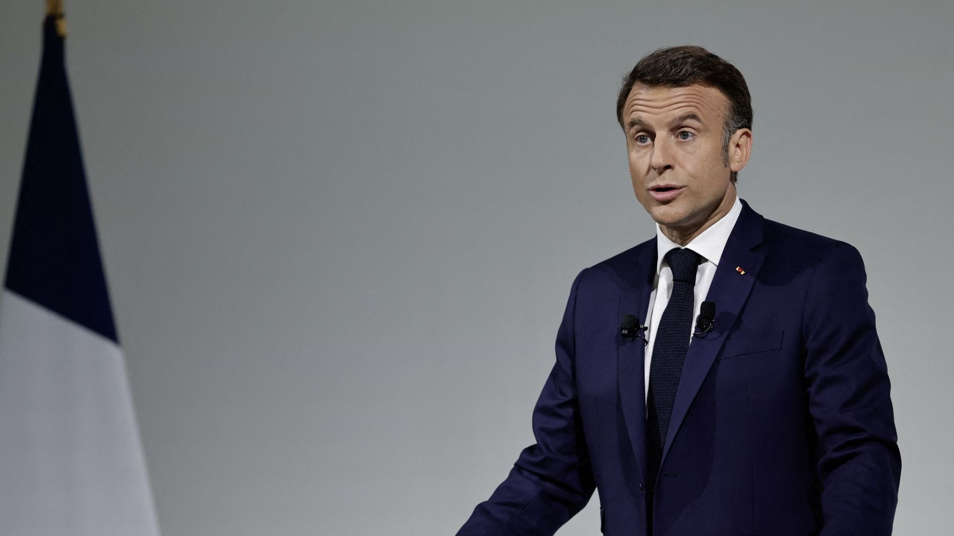France : forte baisse de la cote de confiance d'Emmanuel Macron, à 24% ...