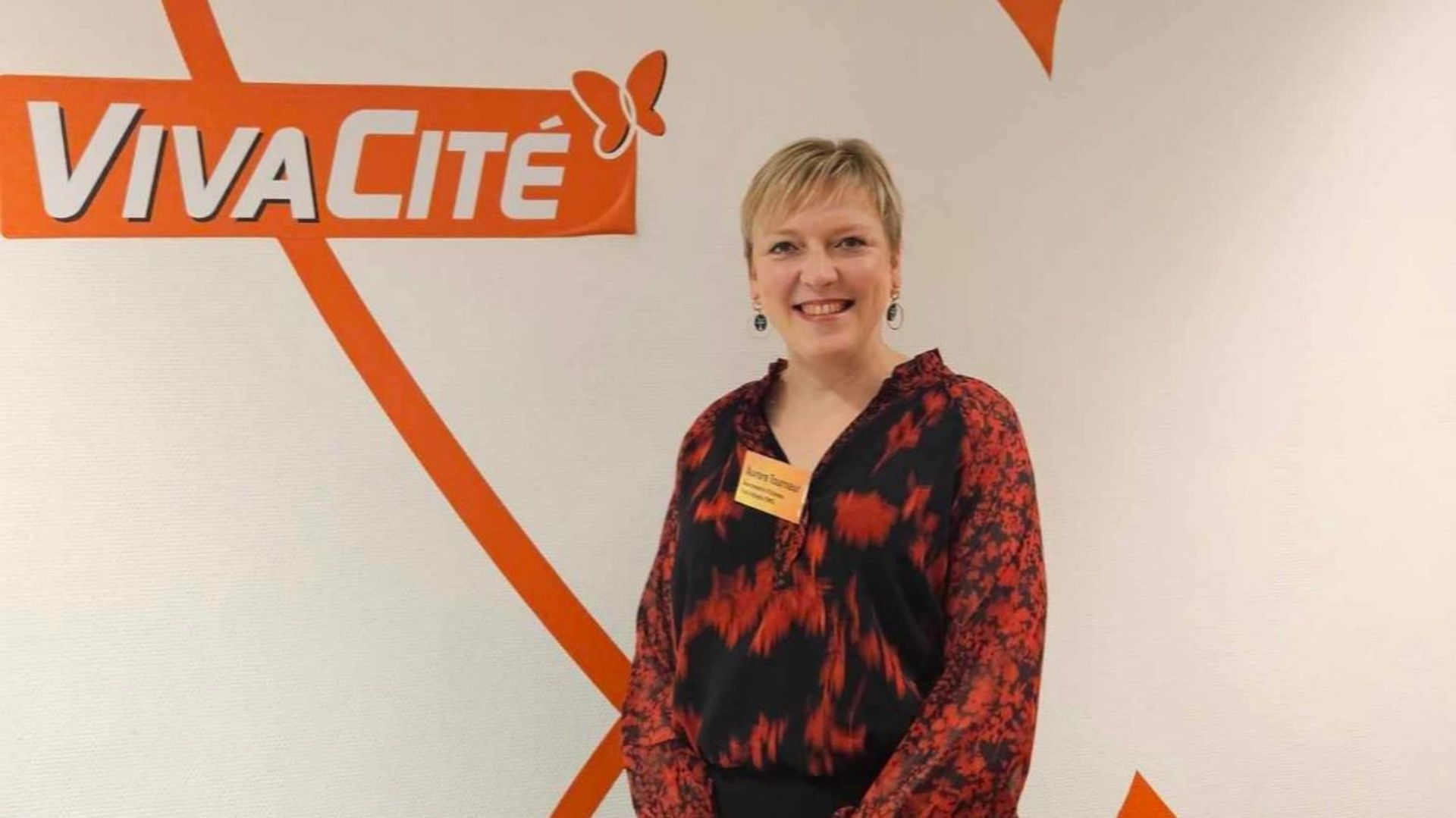 Trois questions à Aurore Tourneur, bourgmestre d'Estinnes - RTBF Actus