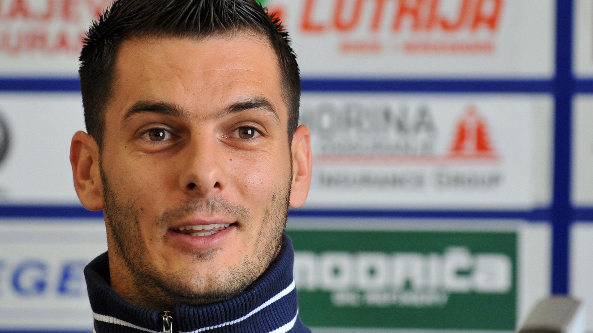 Le capitaine de la Bosnie annonce sa retraite internationale - RTBF Actus