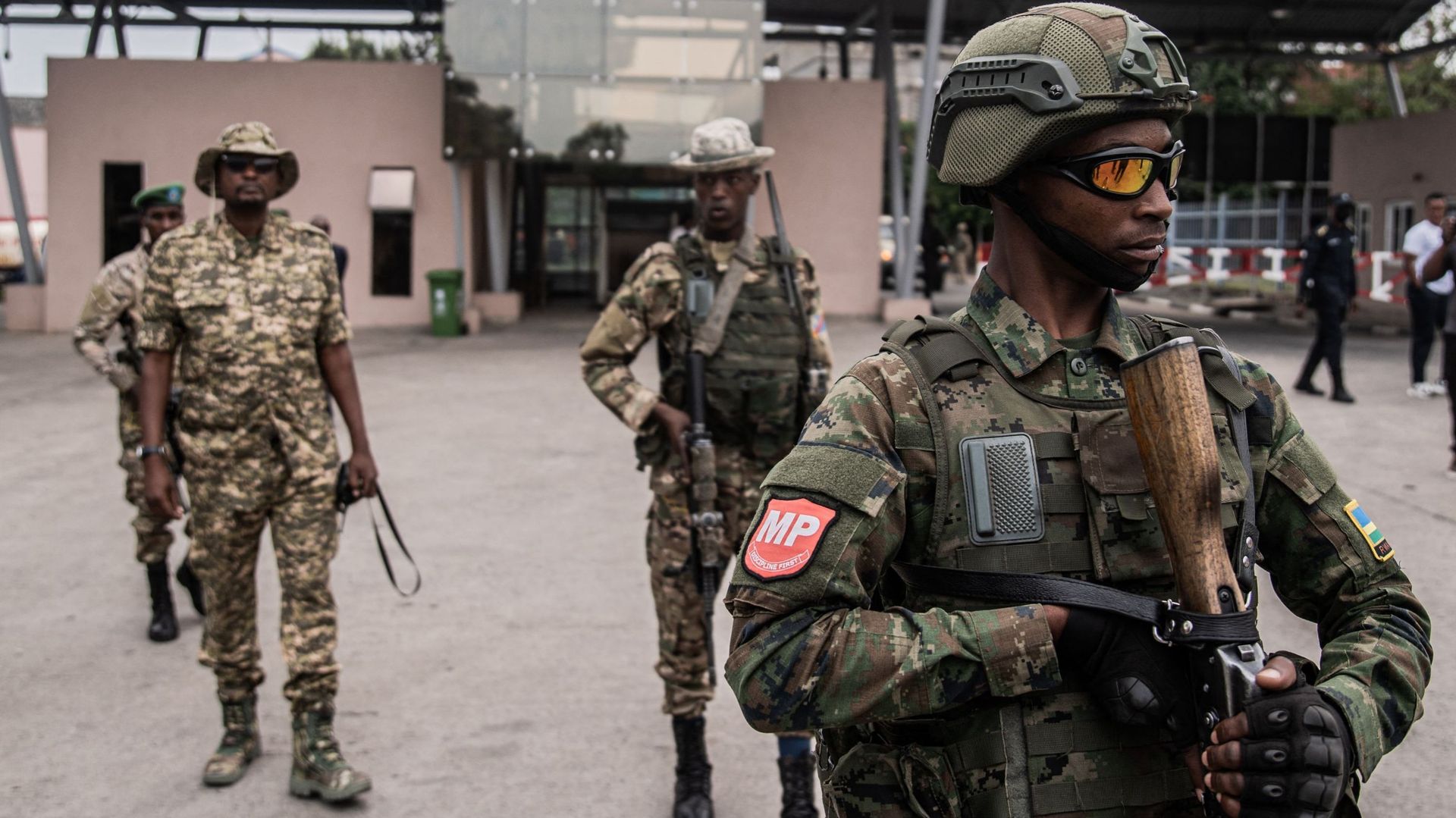 Violences dans l'est de la RDC : le M23 'en faveur' d'un cessez-le-feu mais répond aux ...