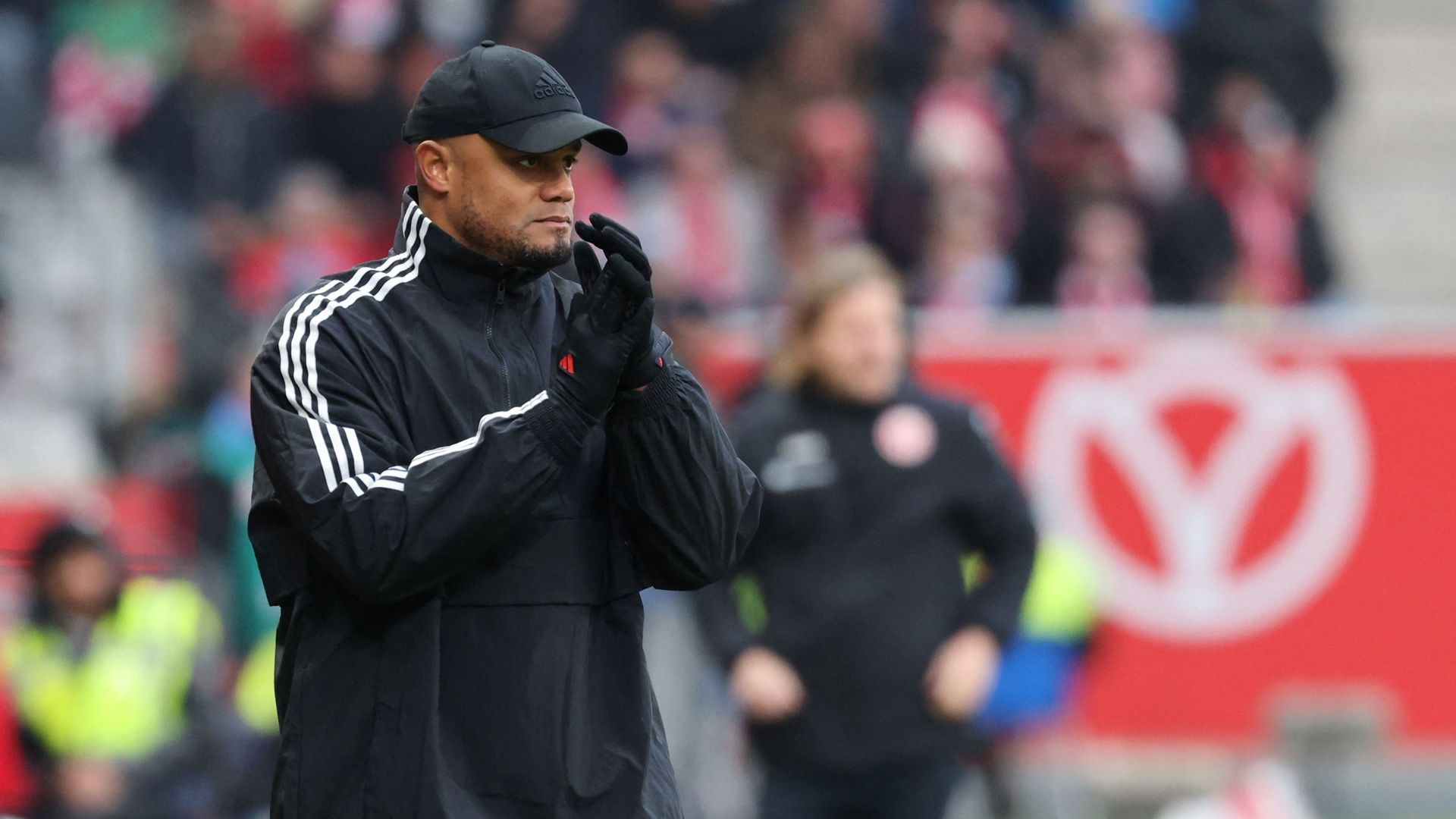 De 2-0 à 2-3 : le Bayern Munich de Vincent Kompany se saborde face à ...