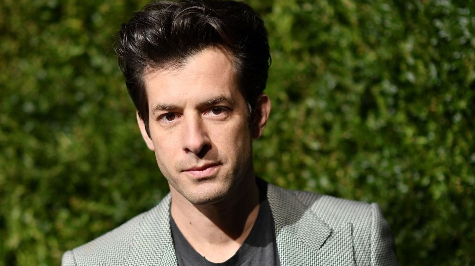 'Pieces of Us' : le nouveau titre de Mark Ronson avec King Princess ...