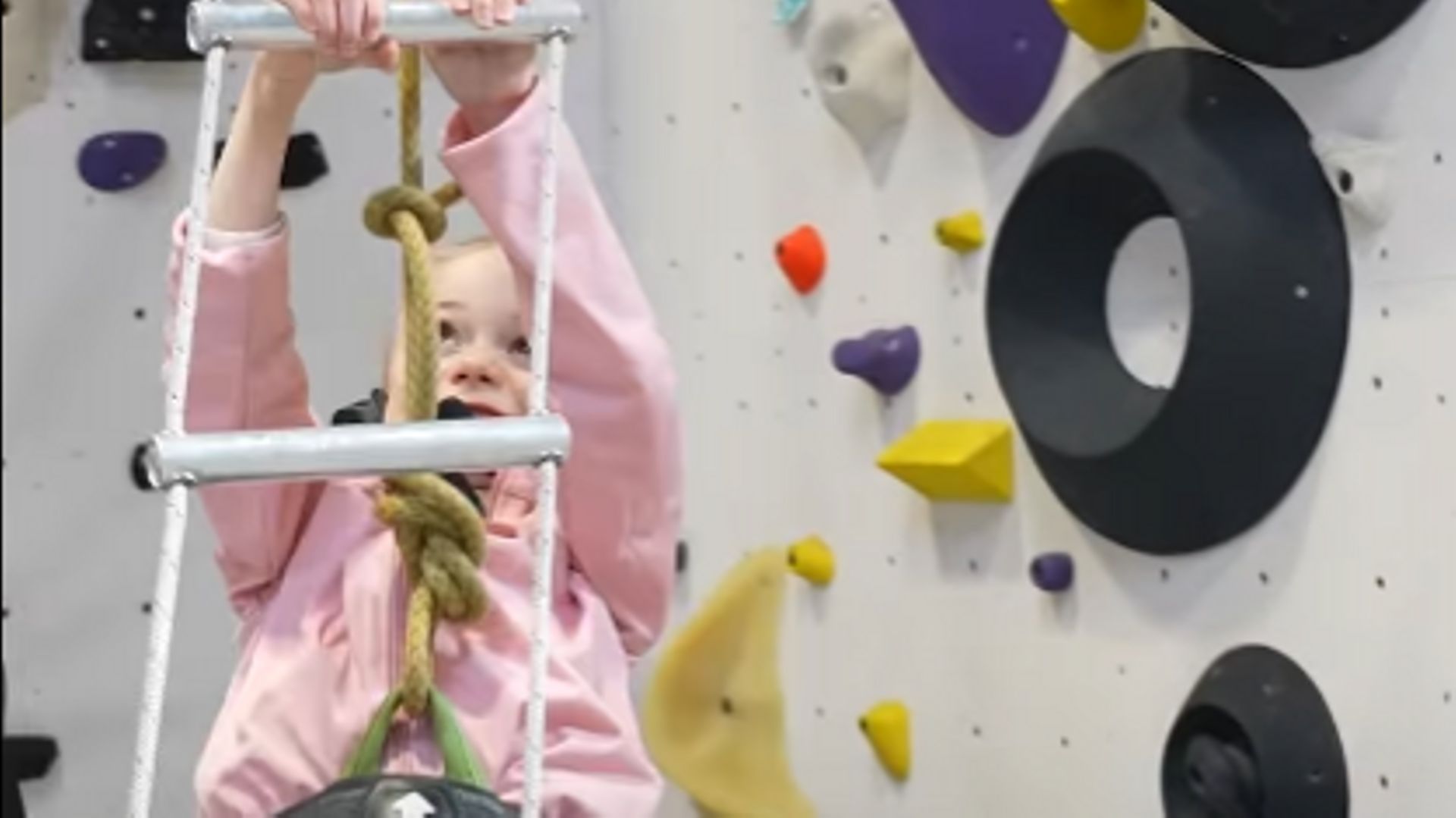 Escalade adaptée : grimper pour vaincre les troubles comportementaux et ...