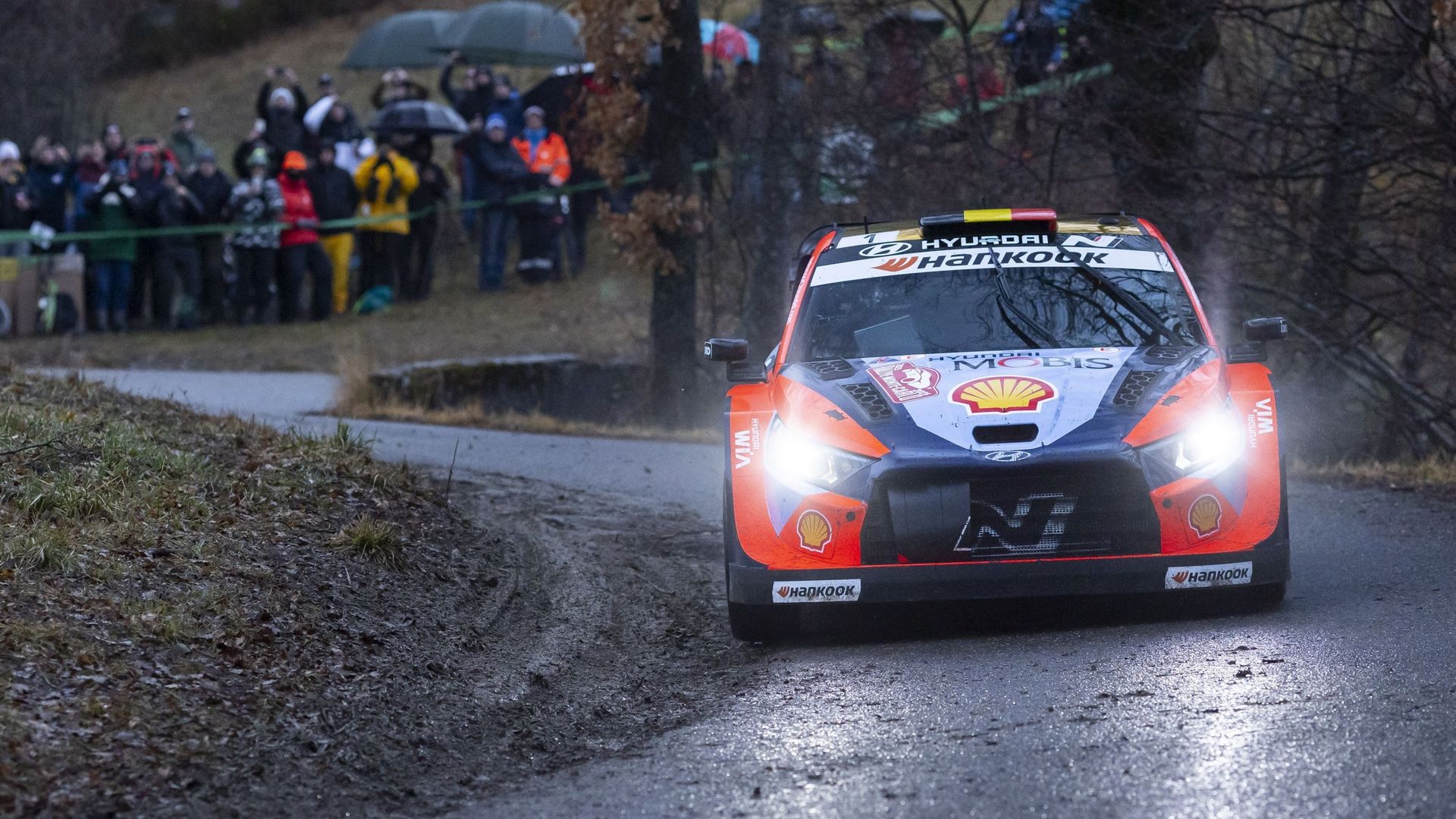 Evans devant, Neuville dans le coup, top 5 indécis : vendredi haletant ...