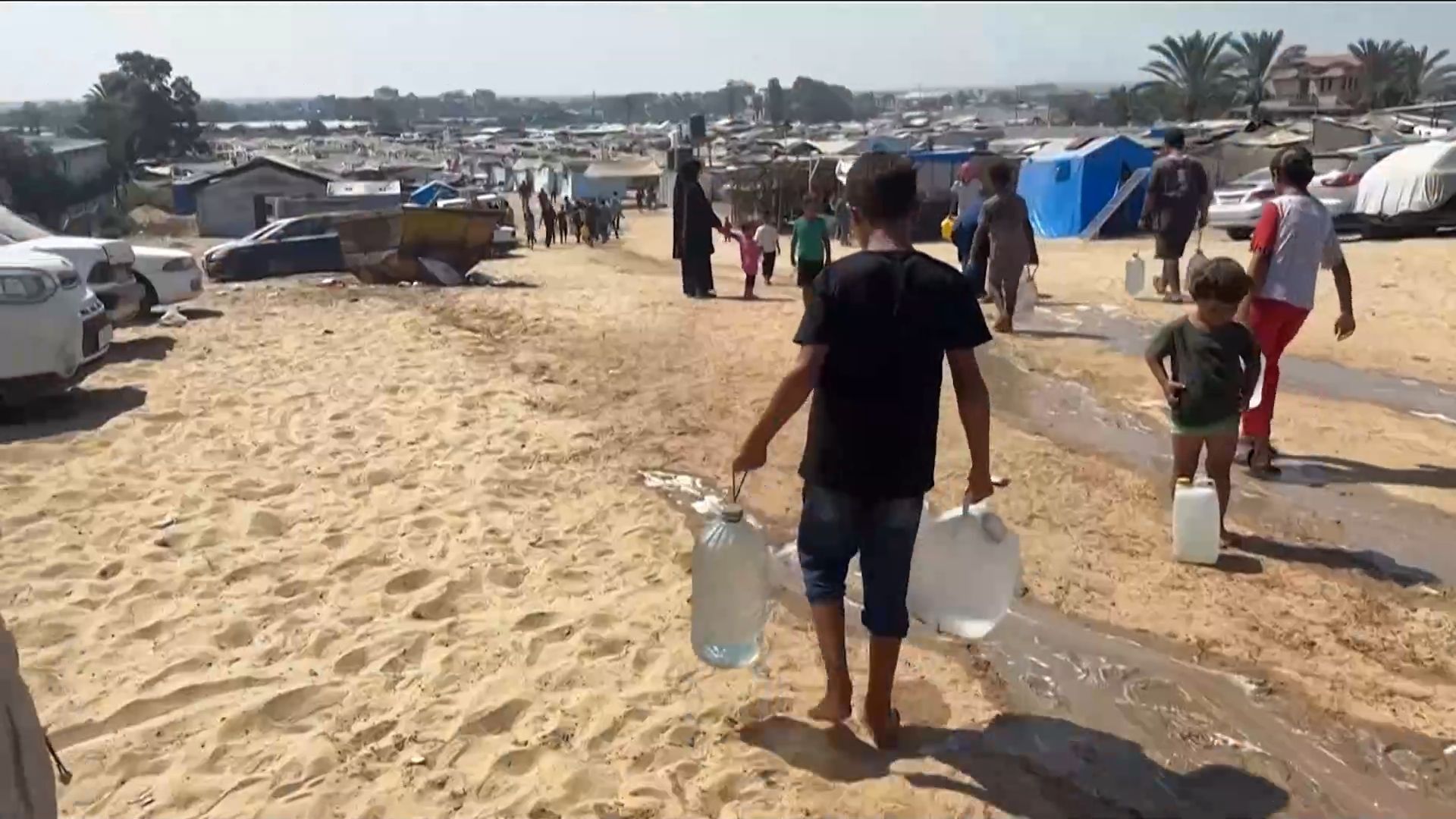 Guerre Israël-Gaza : les Gazaouis utilisent des pots de terre cuite ...