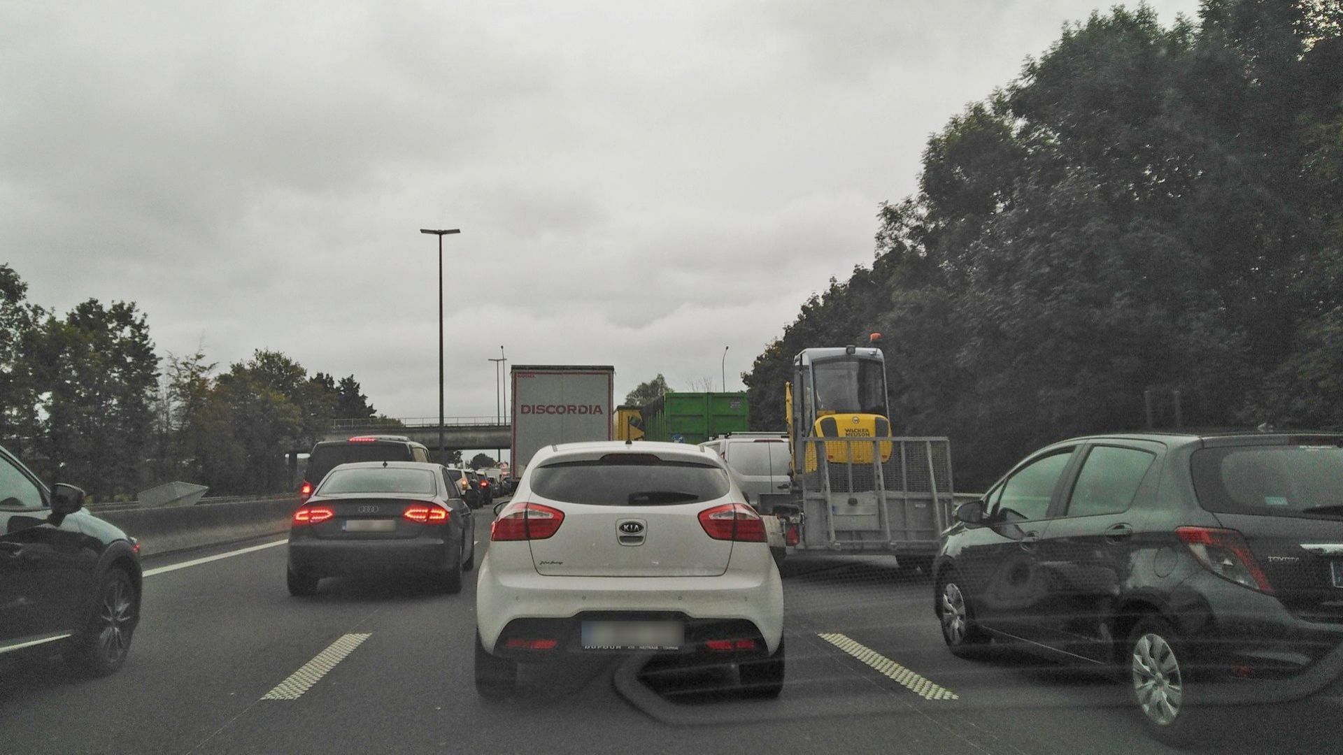 Accident impliquant plusieurs camions sur l'E19 : chaussée libérée ...