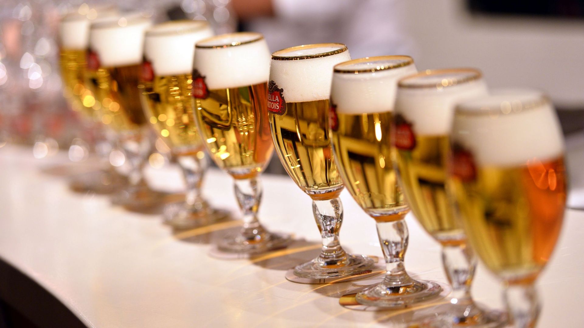 AB InBev relève son offre sur SABMiller - RTBF Actus