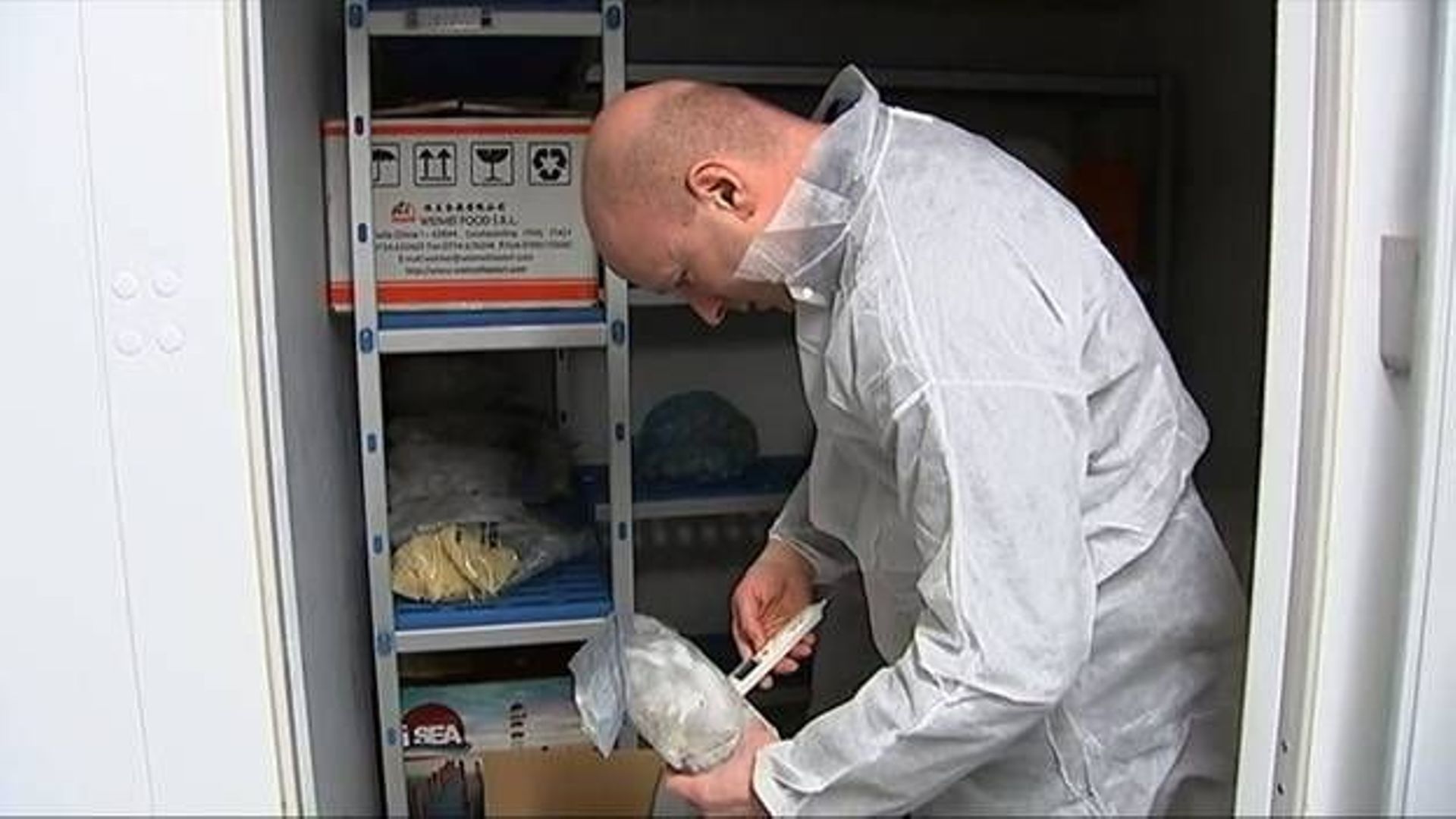 Panique en cuisine ! 'Tout ça' dévoile les coulisses de l'AFSCA - RTBF ...