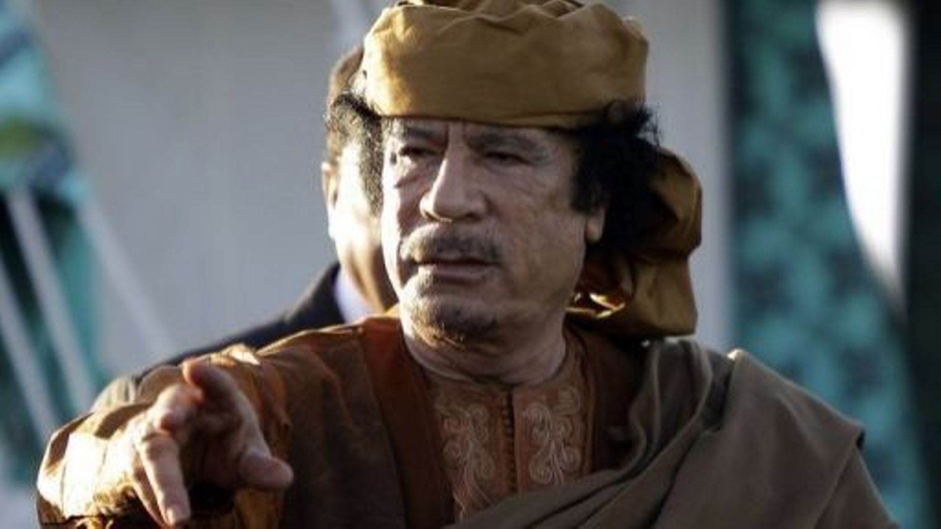 M. Kadhafi répète qu'il ne partira pas et appelle à la négociation ...