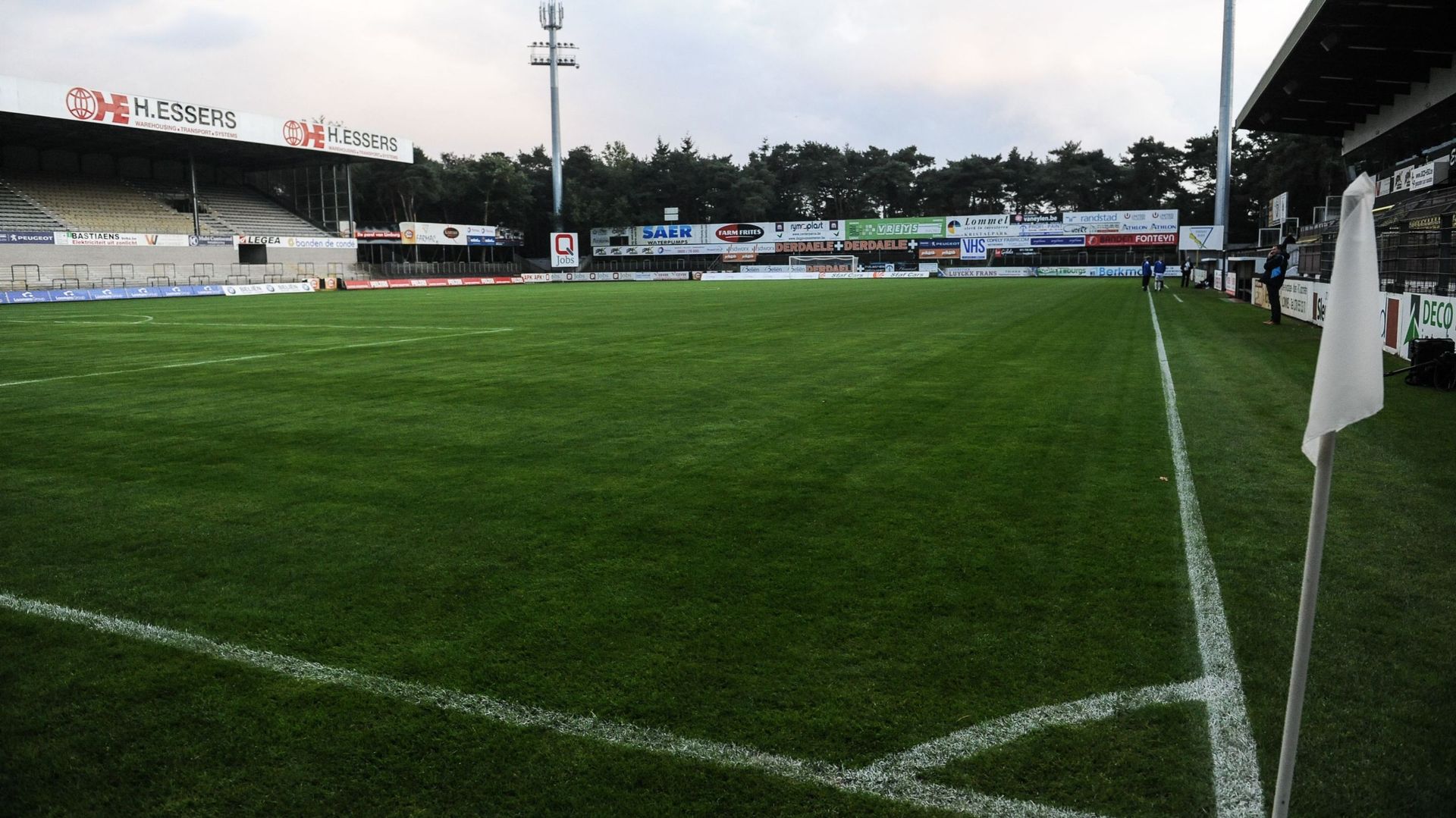 Lommel a deux options pour l'emplacement de son nouveau stade - RTBF Actus