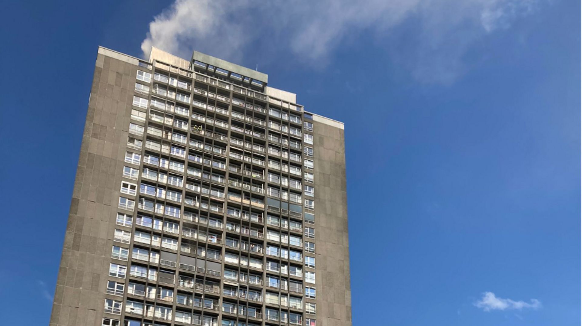 Les habitants de la tour Kennedy devront attendre fin septembre pour ...