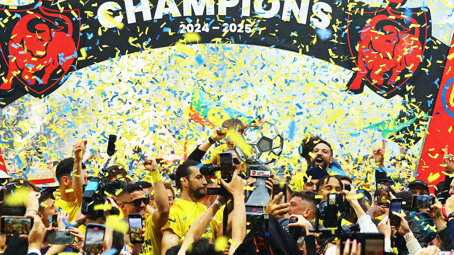 Penalty raté, exclusion : l’Union empoche le duel rugueux contre Genk et reprend la 1ère place ...