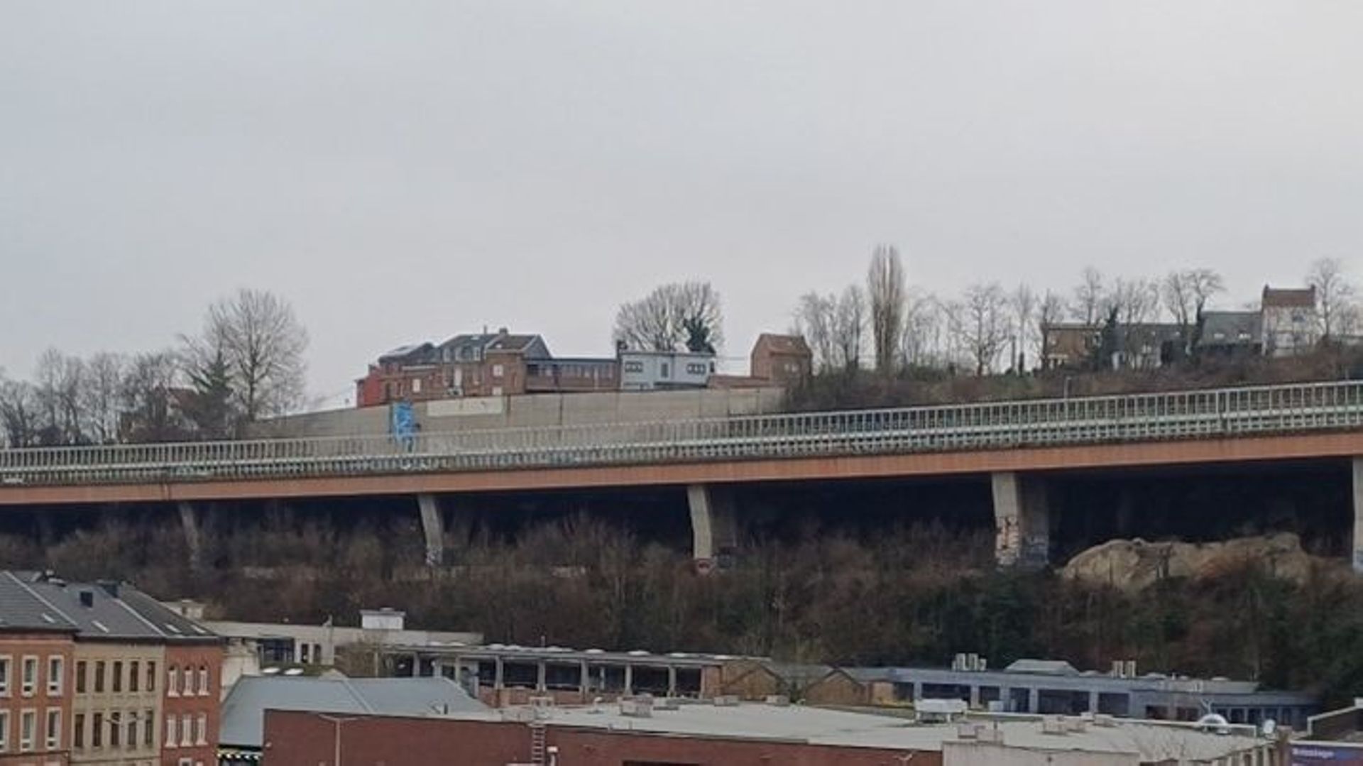 Chantier sur l’E42 à Froyennes : les travaux du pont se termineront fin ...