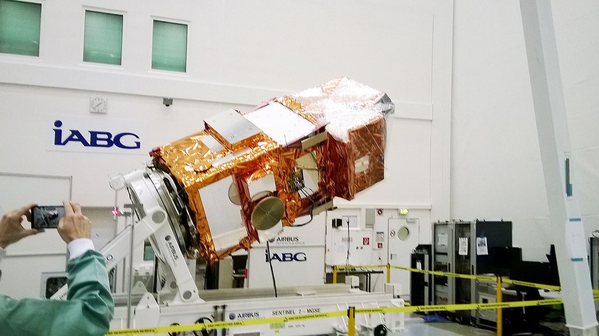 Lancement réussi du satellite Sentinel-2A par une fusée Vega - RTBF Actus