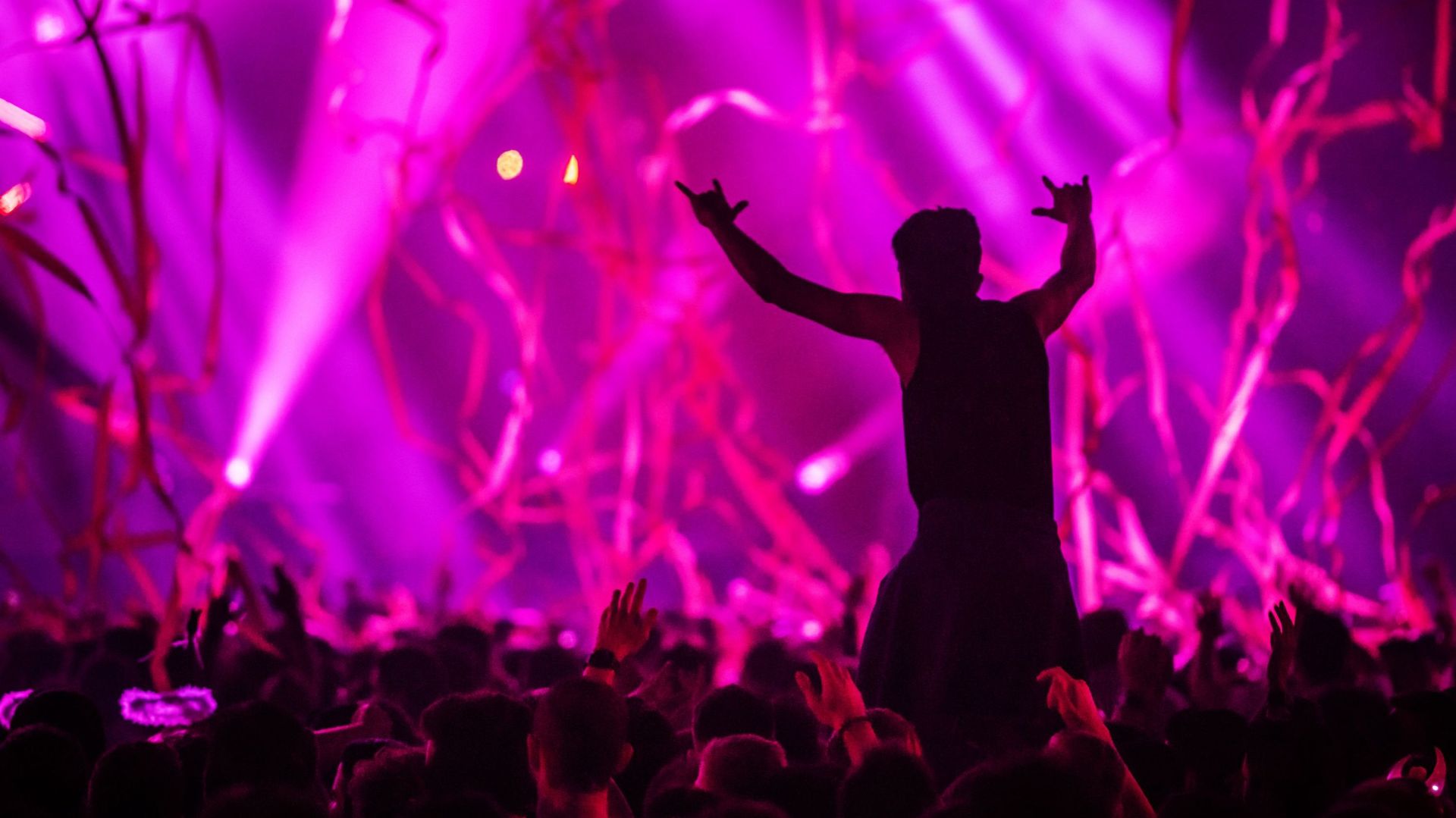 Une salle de concert à ciel ouvert face à l’Atomium - RTBF Actus