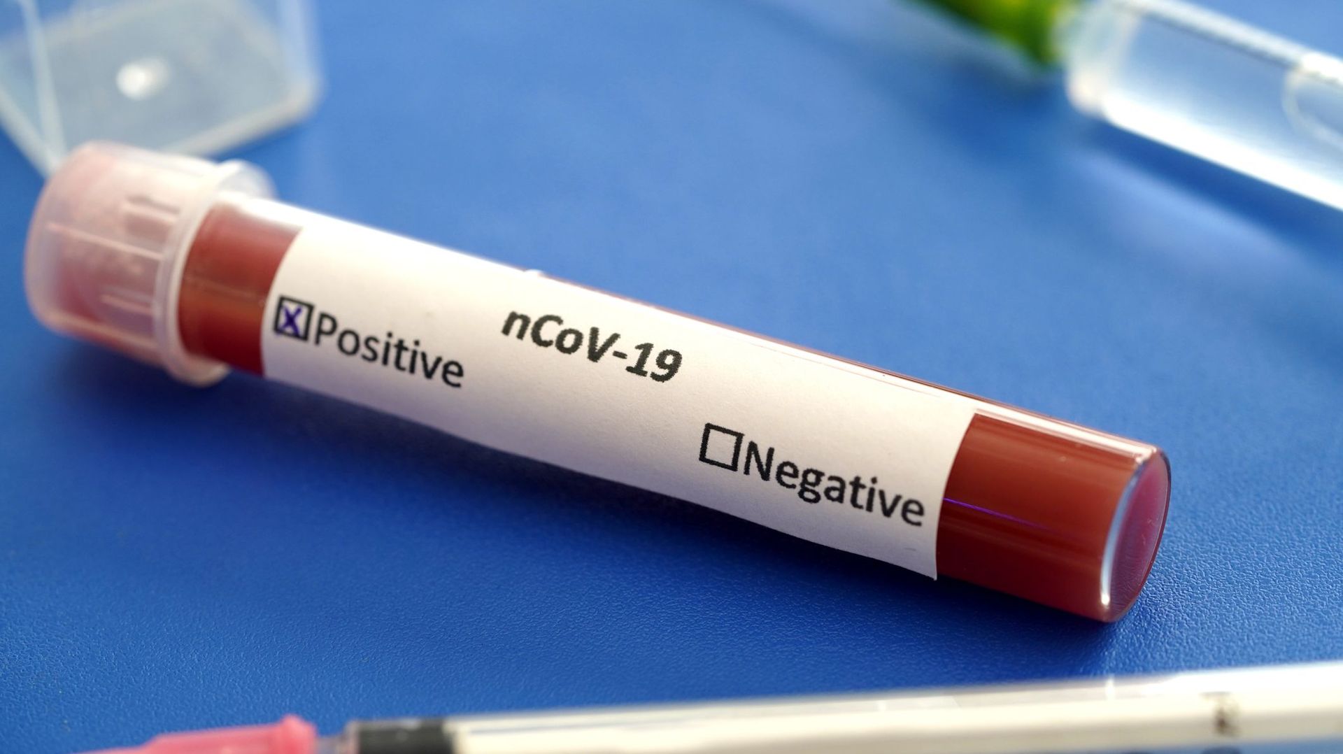 Covid-19 : faux négatifs, les tests PCR sont-ils fiables ? - RTBF Actus