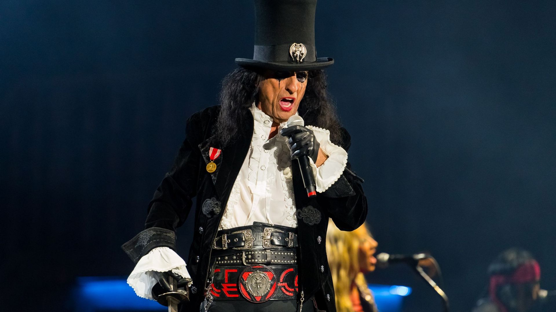 Alice Cooper sort un nouvel album avec son groupe d’origine après plus ...