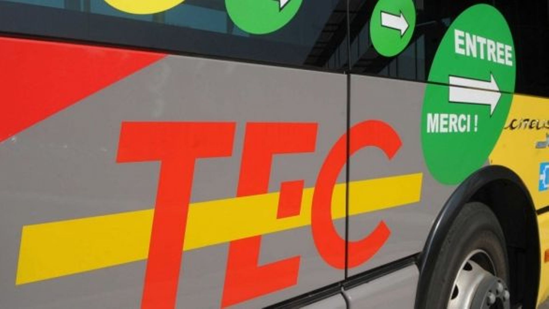 TEC: hausse de 4,64% du prix des tickets de bus - RTBF Actus