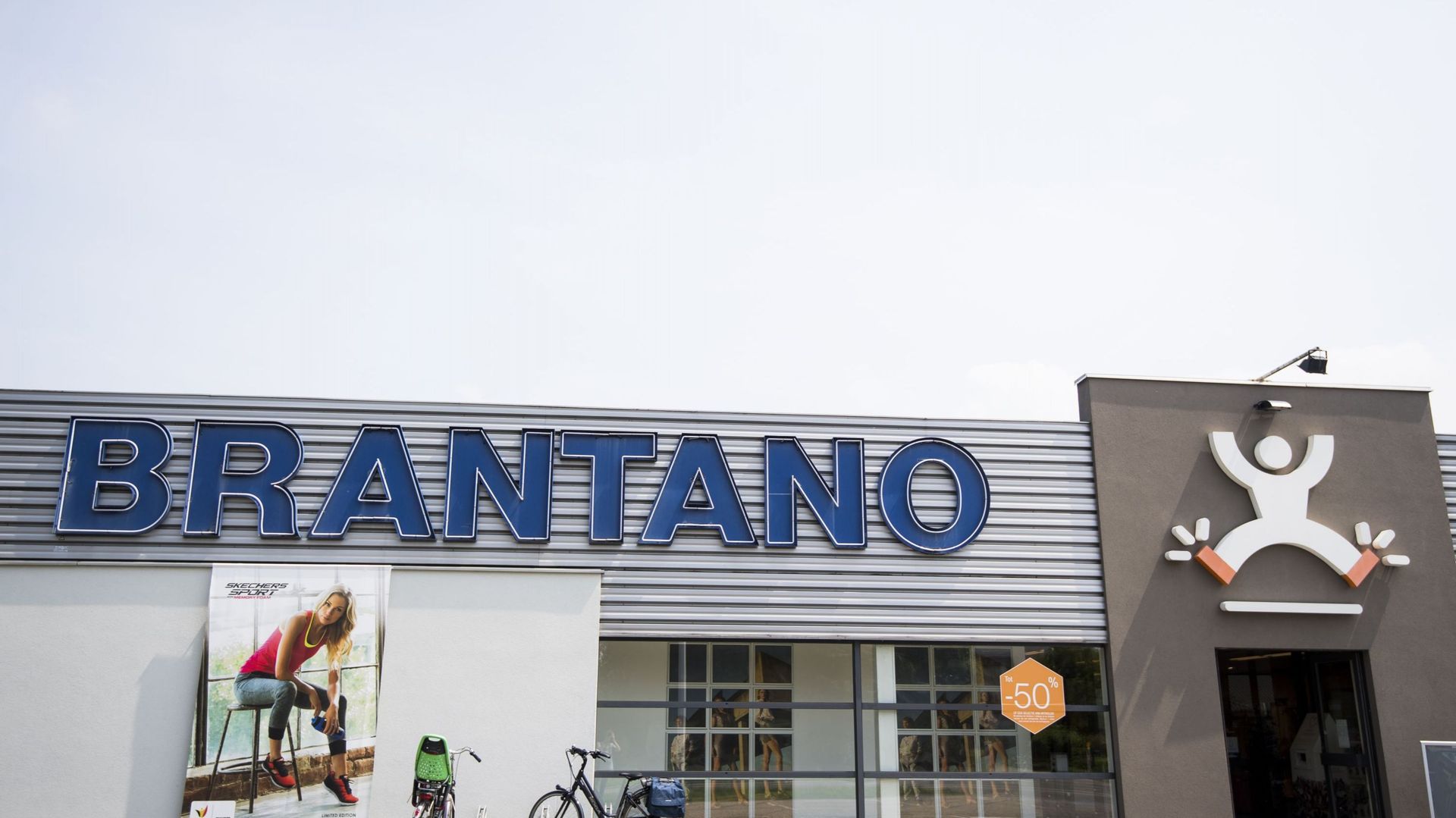 Le personnel de certains Brantano est en grève - RTBF Actus