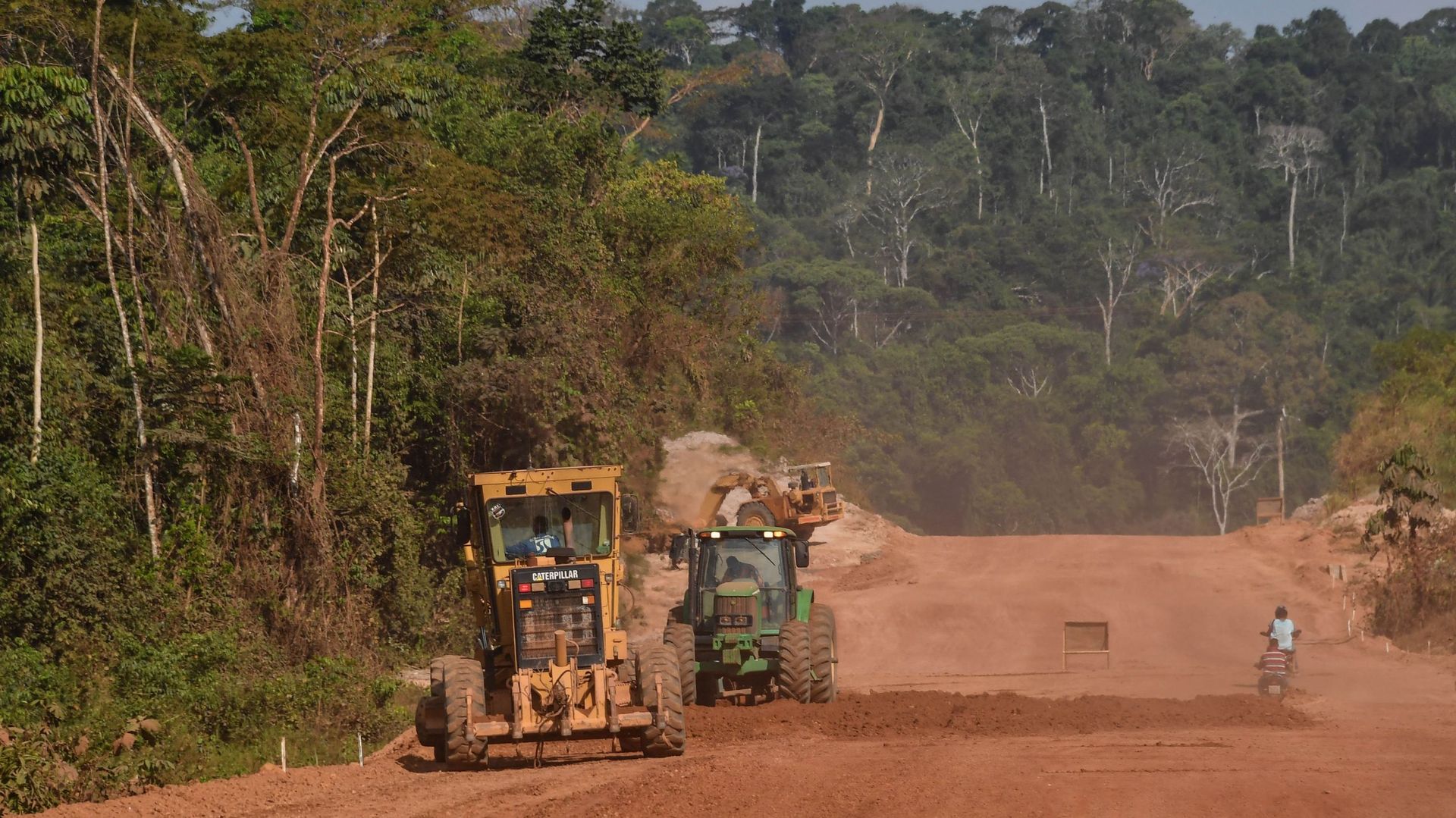 Déforestation en Amazonie: plus de 10.000 km2 déboisés en un an - RTBF ...