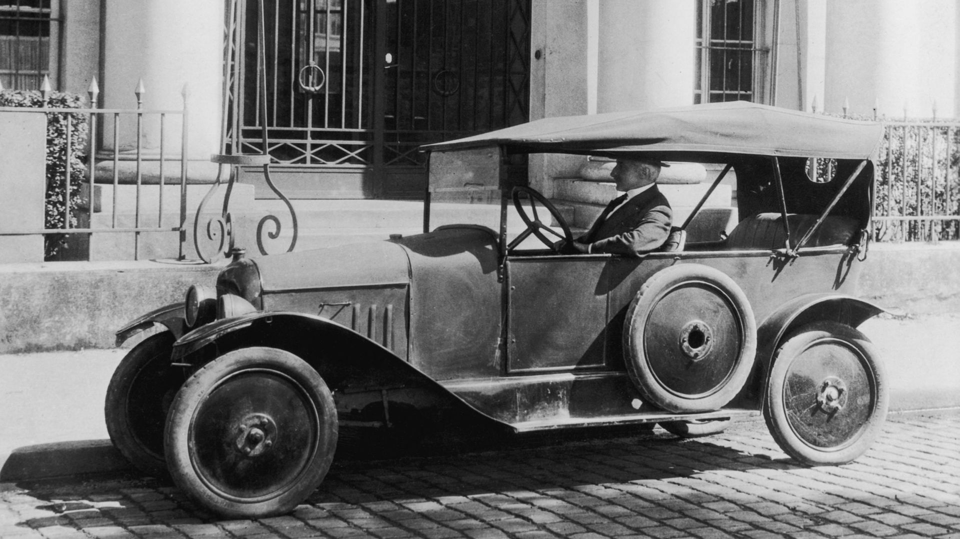 André Citroën, l'homme qui 'démocratisa' le monde de l'automobile ...