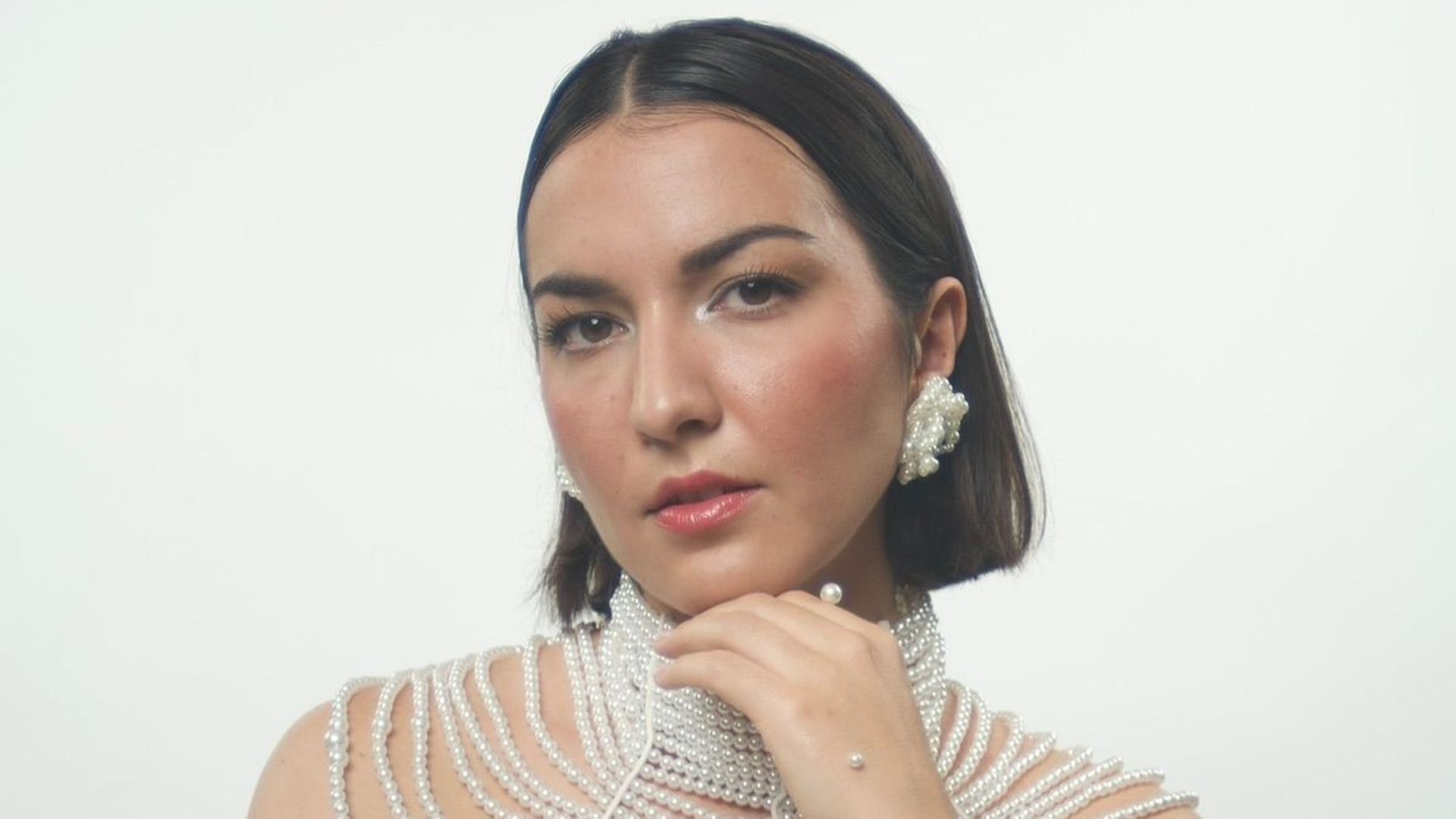 Qui est Helora Rose, la nouvelle étoile montante de la pop électro ...