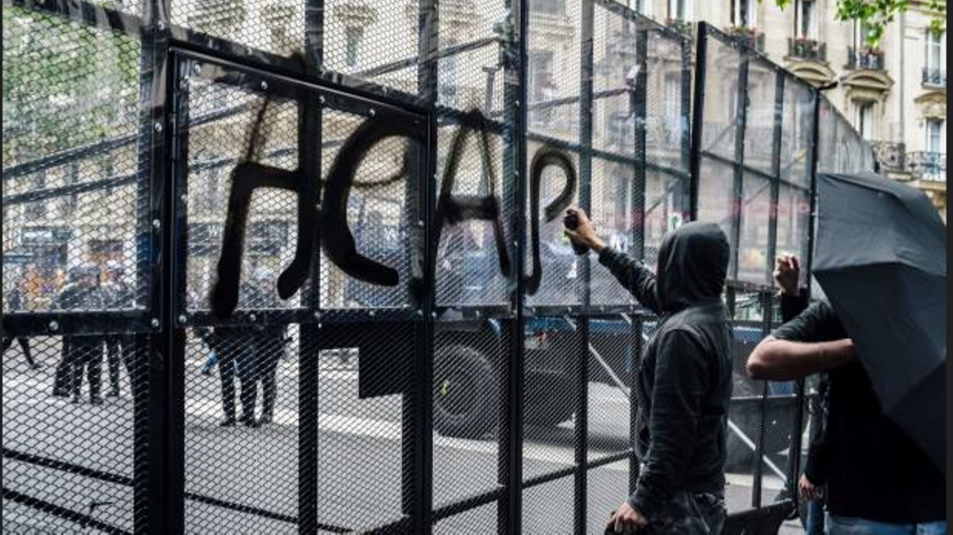 Peut-on critiquer la police sous le slogan ACAB ? La commune d’Uccle ...