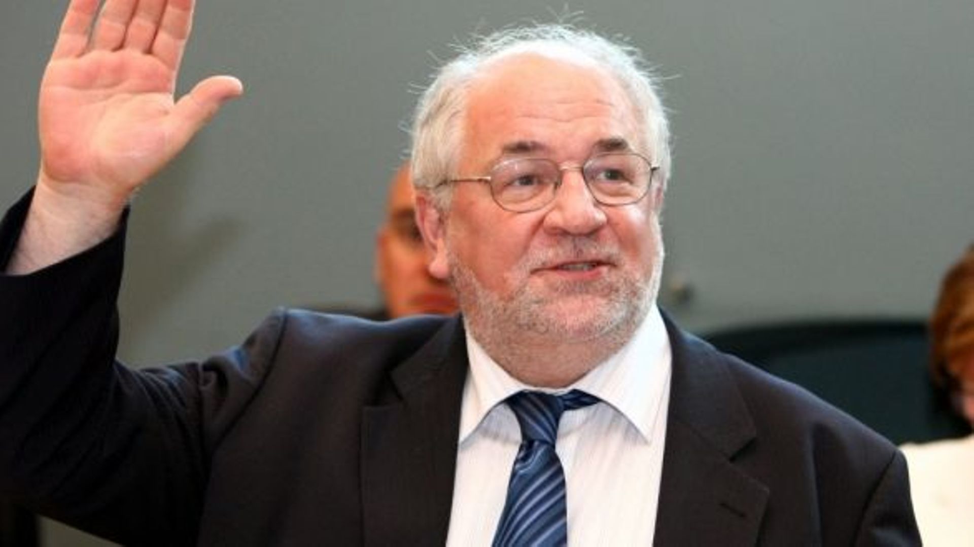 Richard Miller veut bien jouer au casque bleu