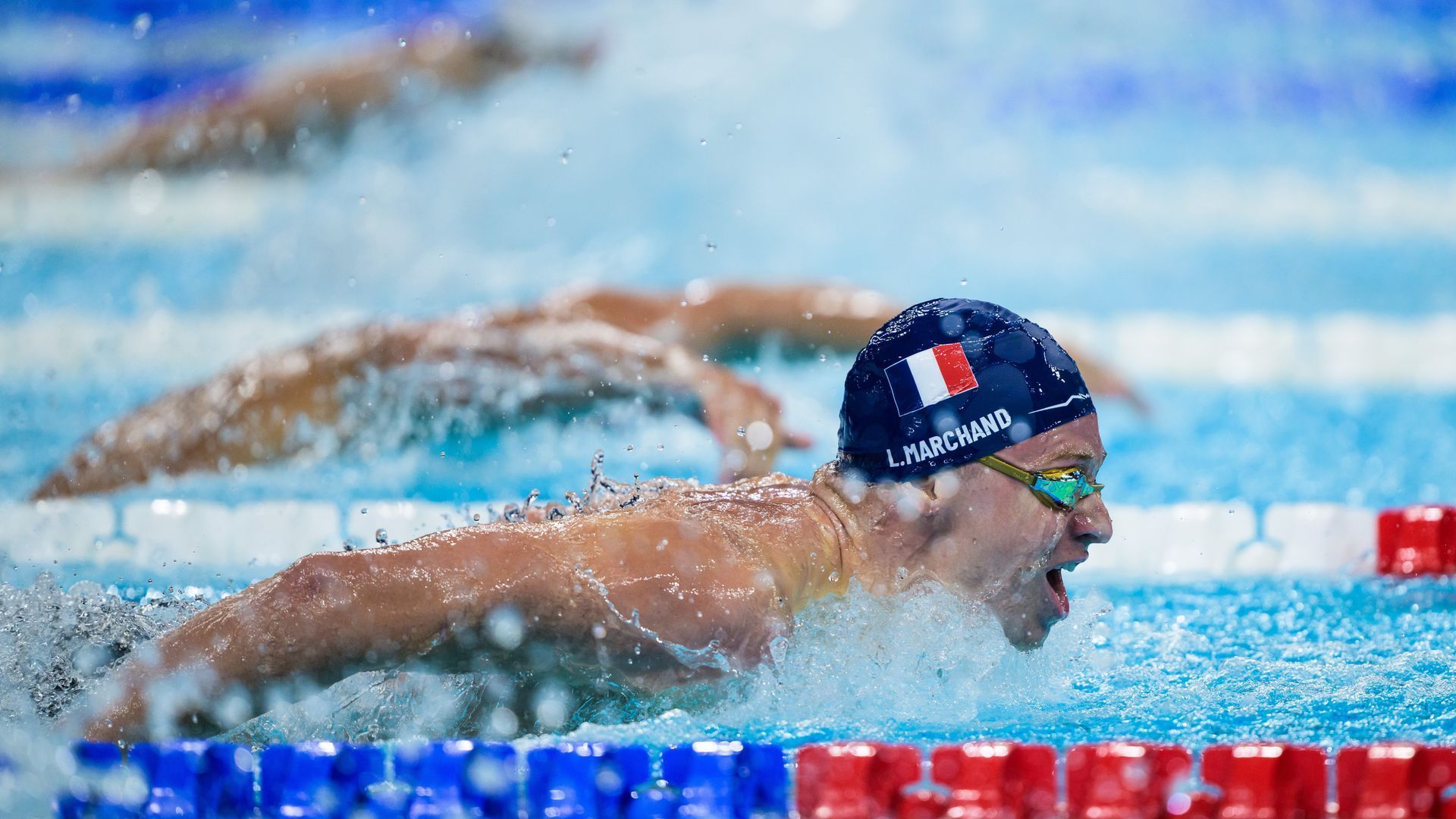 Natation : le prodige Léon Marchand aussi champion du monde en papillon ...