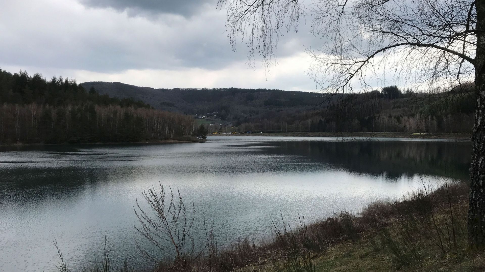 Le lac de Coo va être mis à sec dans les prochains jours - RTBF Actus