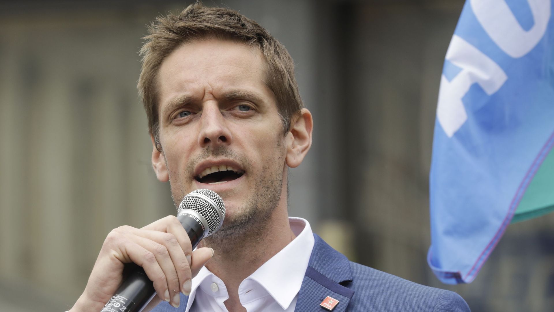 Communales 2024 : le député bruxellois Jan Busselen tête de liste PTB ...