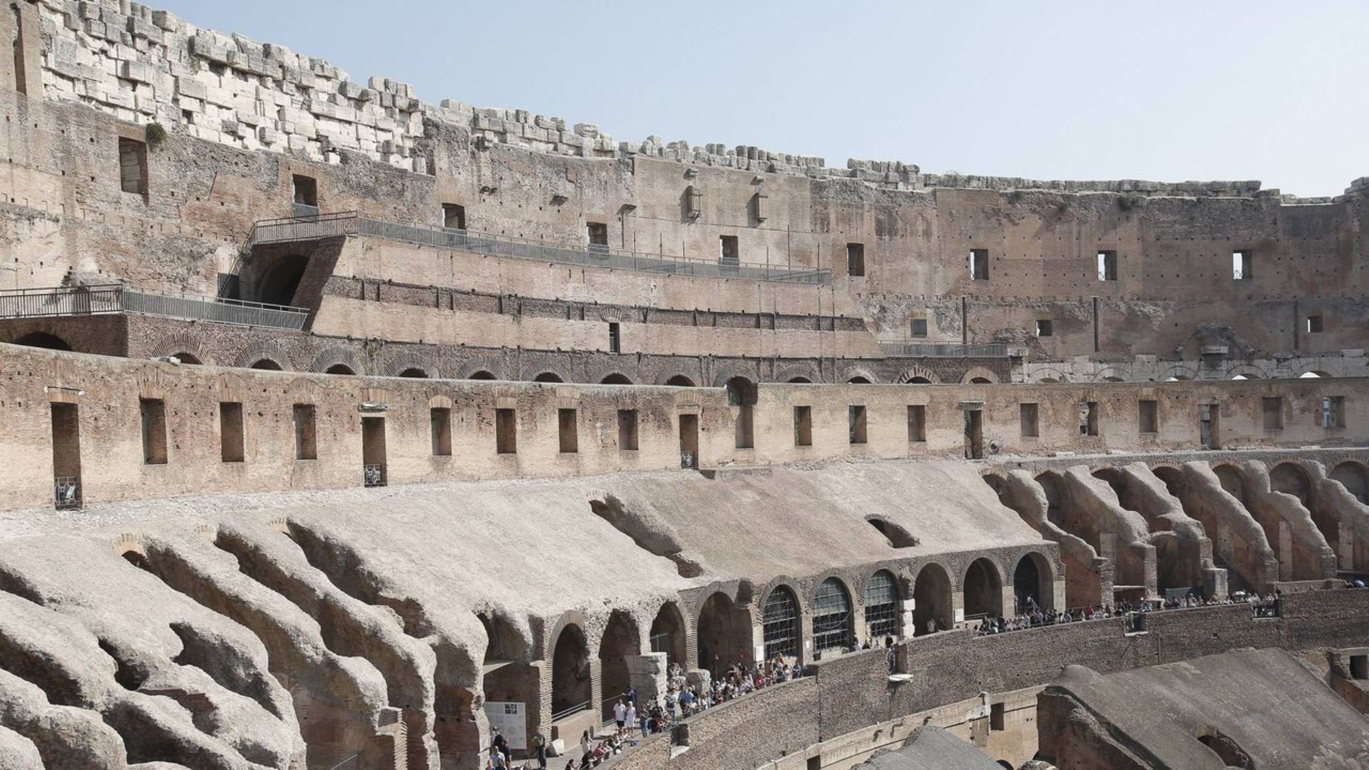 Voir le Colisée d'encore un peu plus haut... - RTBF Actus