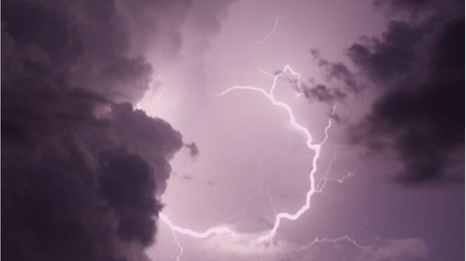 Province du Luxembourg: orages et inondations hier lundi à Durbuy ...