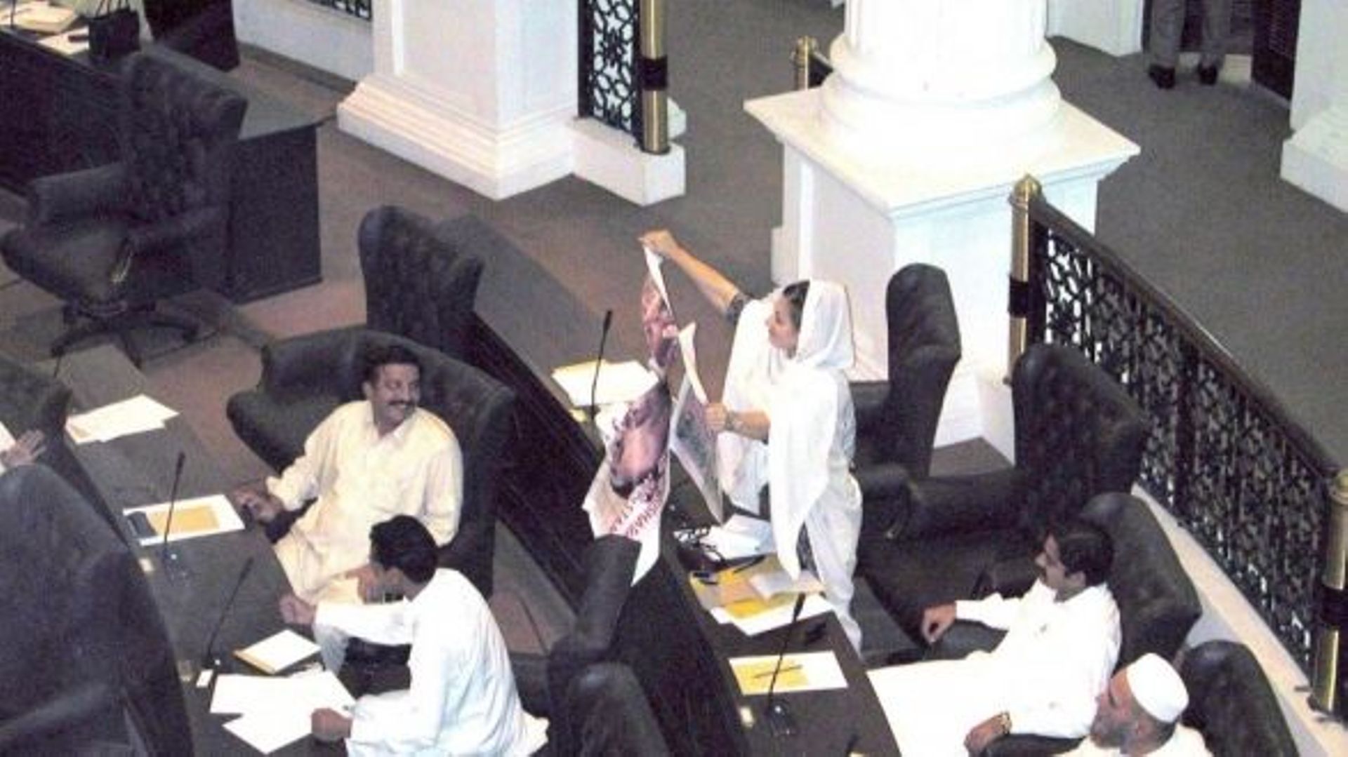 Pakistan: Musharraf doit démissionner