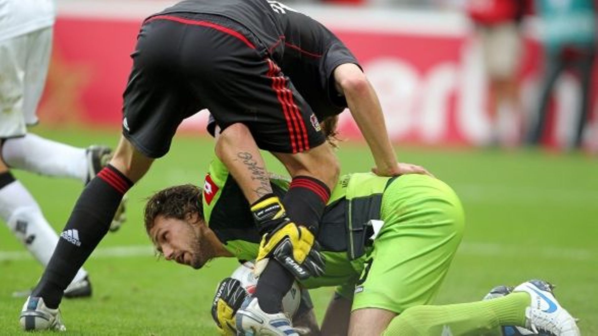 Logan Bailly se prend 7 buts à Stuttgart - RTBF Actus