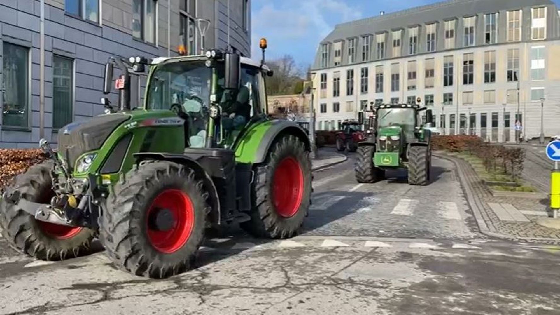 Des agriculteurs au centre de Liège pour sensibiliser les citoyens aux ...
