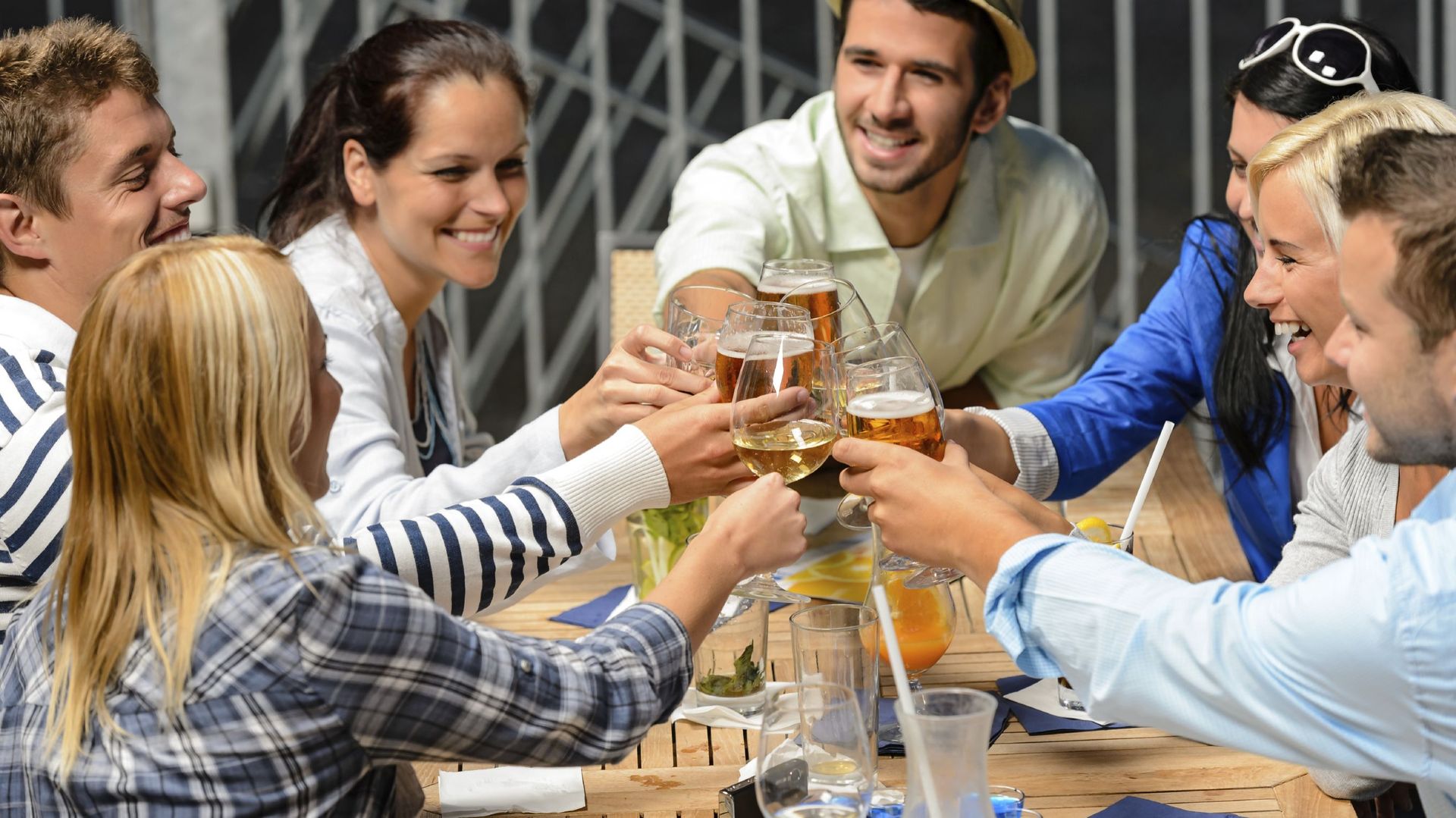 10 conseils pour réussir un week-end entre amis dans un gîte - RTBF Actus