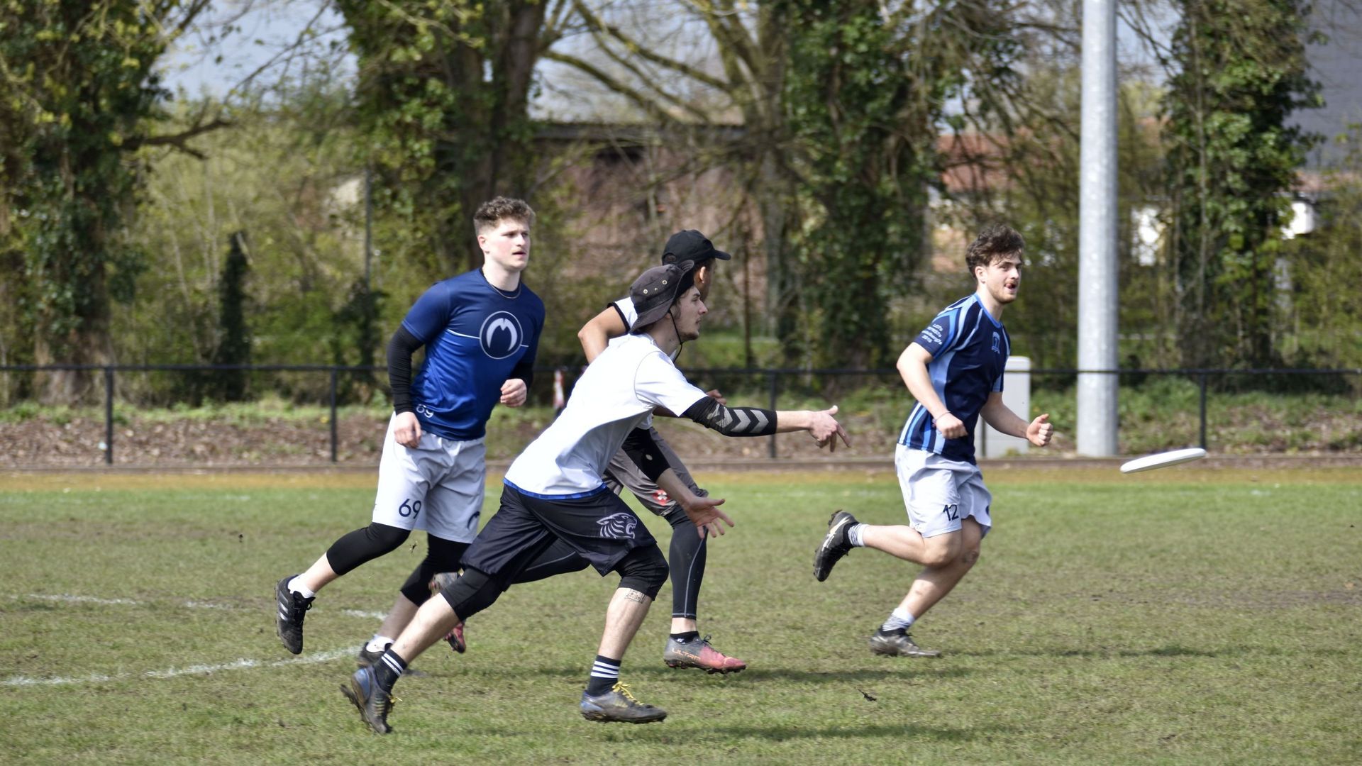 Ultimate - frisbee : les Mooncatchers sont champions d’Europe, une ...