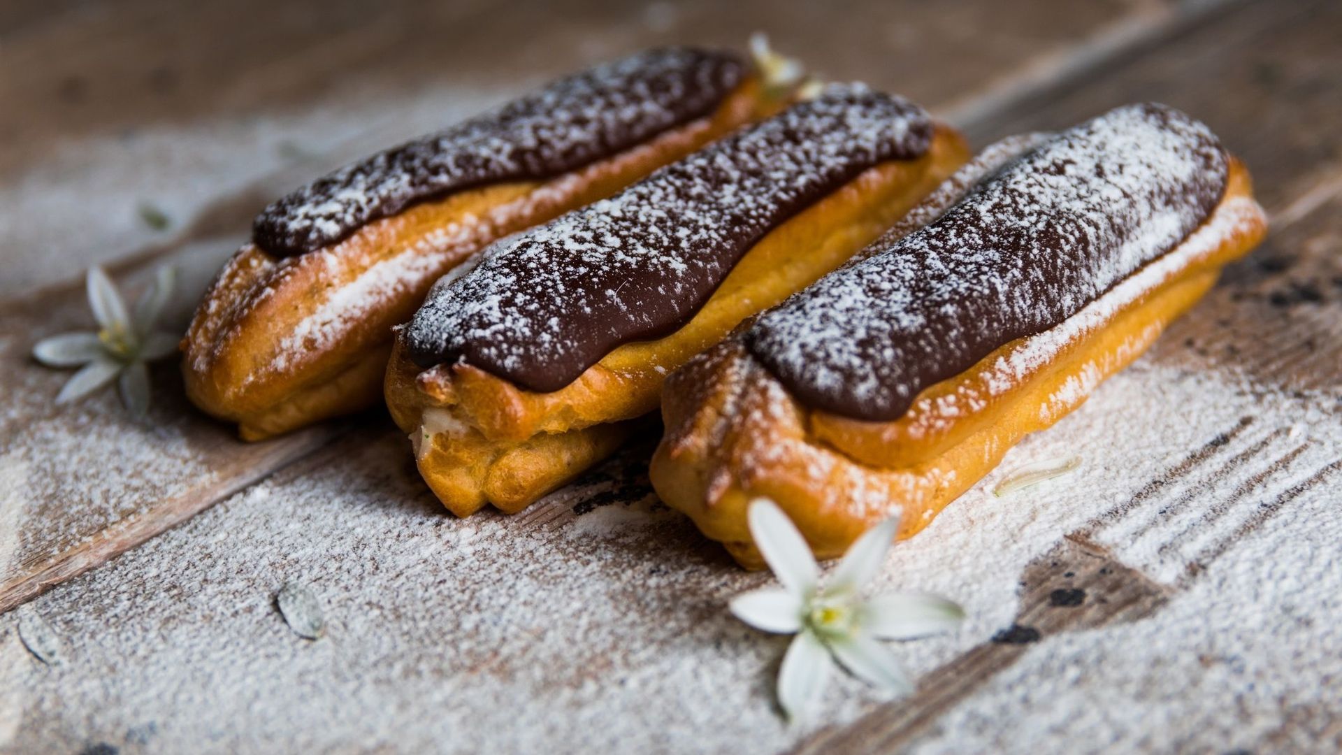 L’éclair au chocolat d’Alain Boschman : une recette 100% belge - RTBF Actus